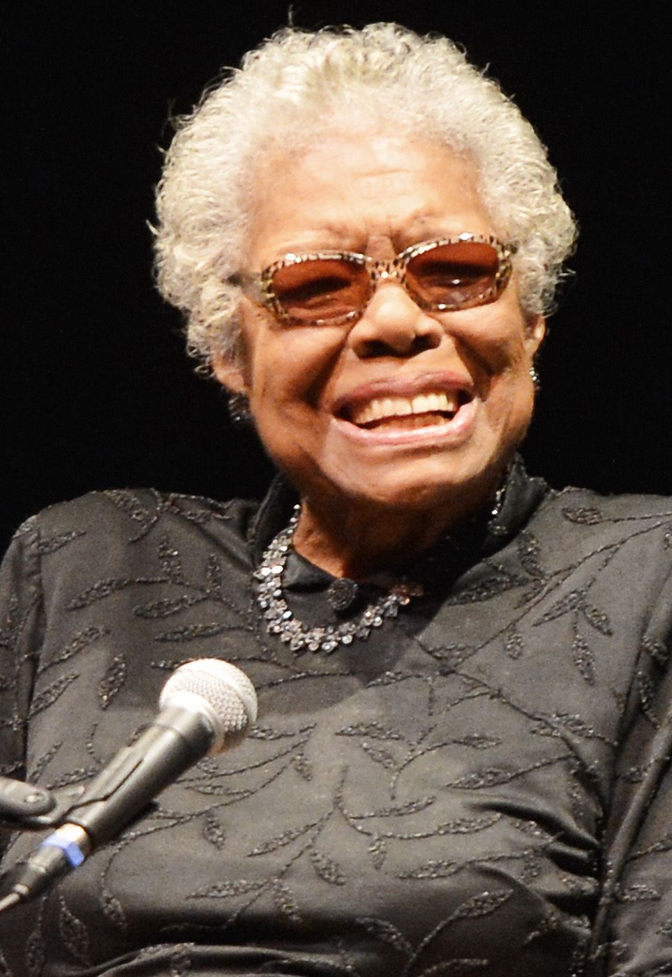 Maya Angelou: April 4 - Image 14 from Celebrity Birthdays: Happy Bday ...