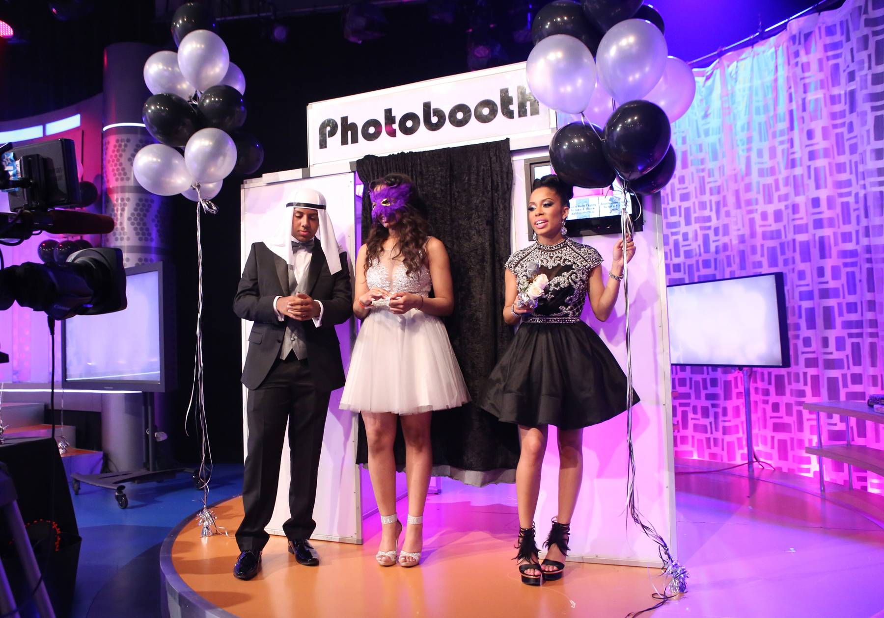 Soooo Pretty - (Photo: - Image 17 from Exclusive Access: Prom Night on ...