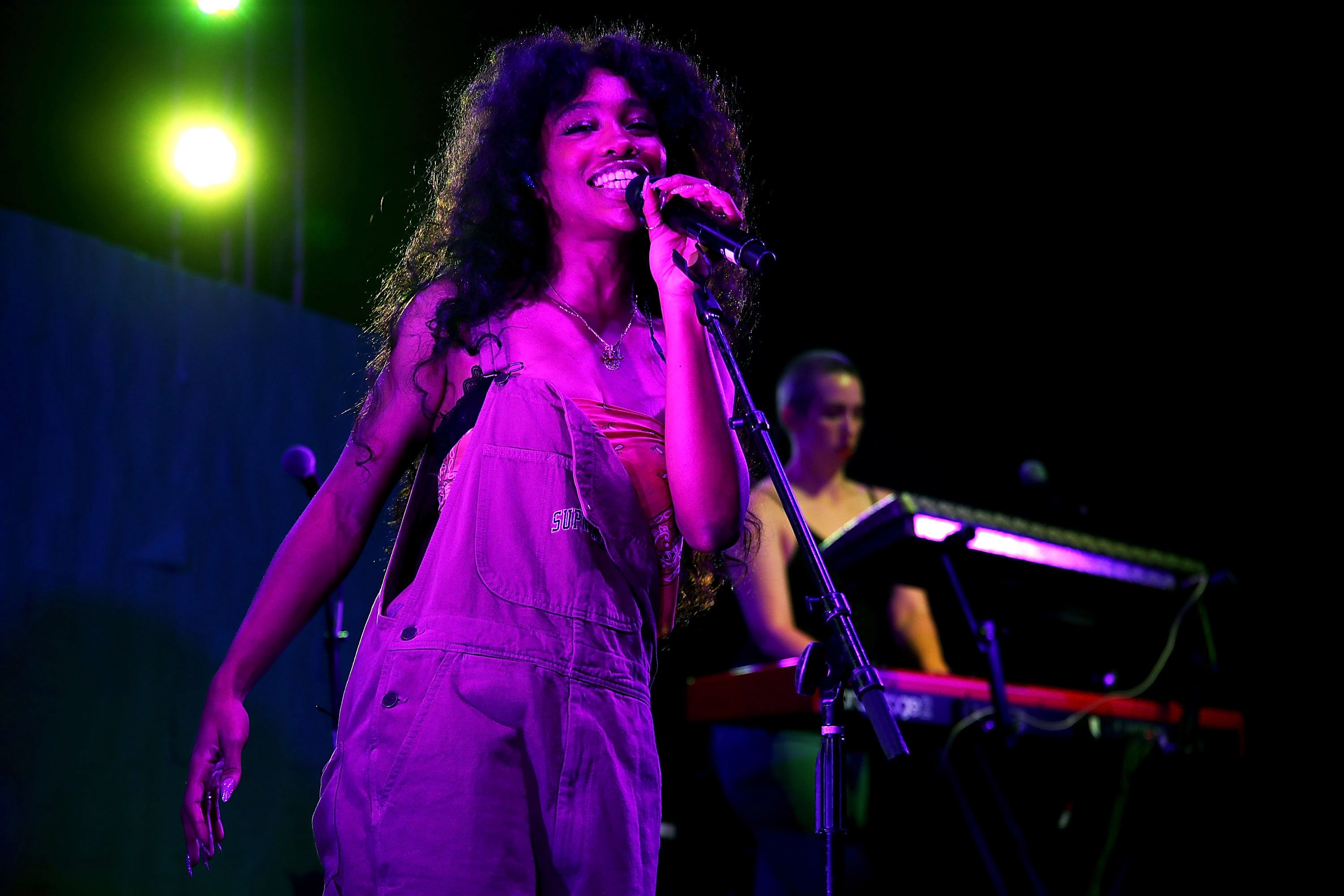 SZA - (Photo: Randy - Image 7 from Soul Train Awards 2017 Nominees | BET