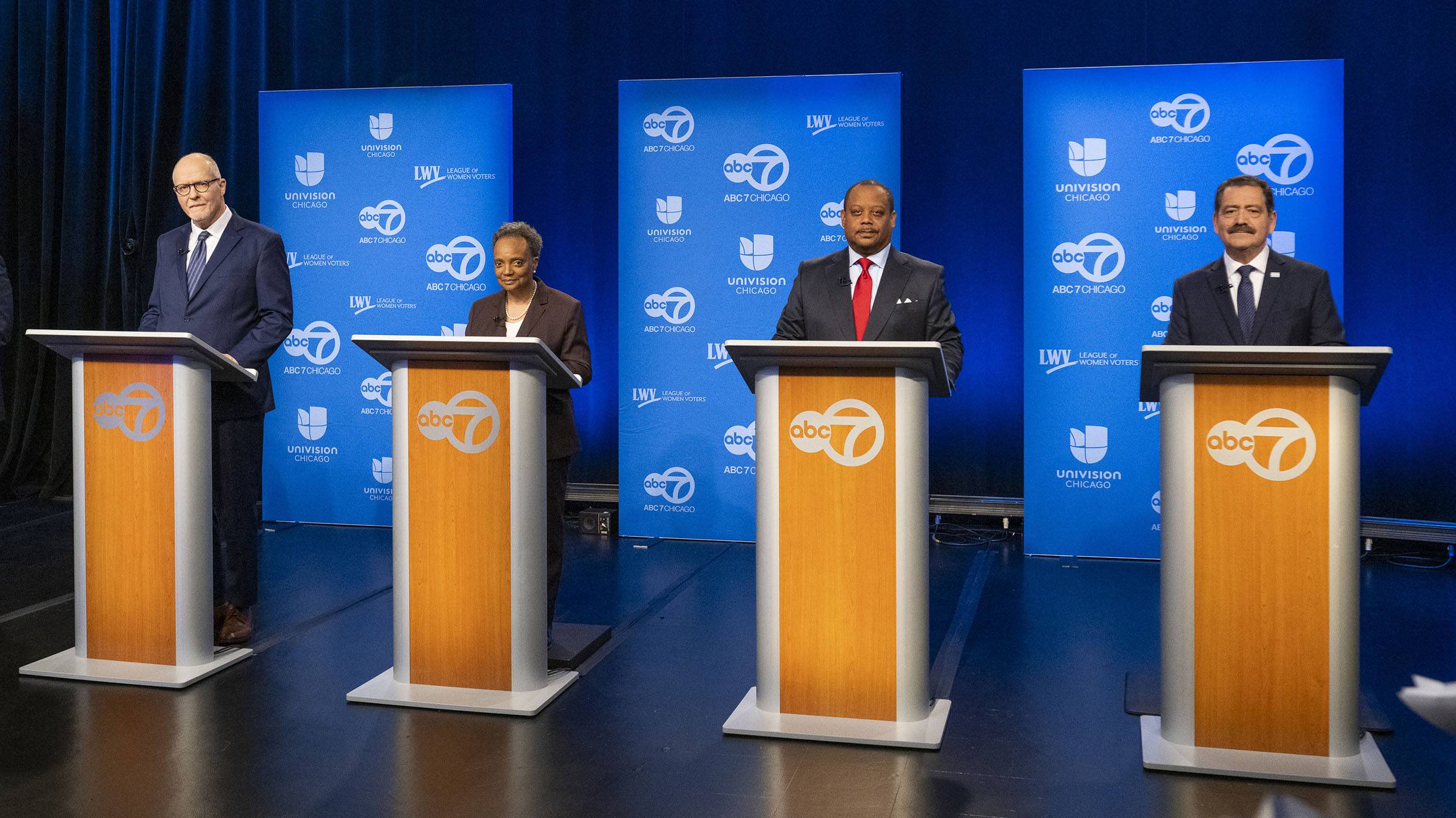 Chicago Mayor Lightfoot Defends Record Against Multiple Rivals At First ...