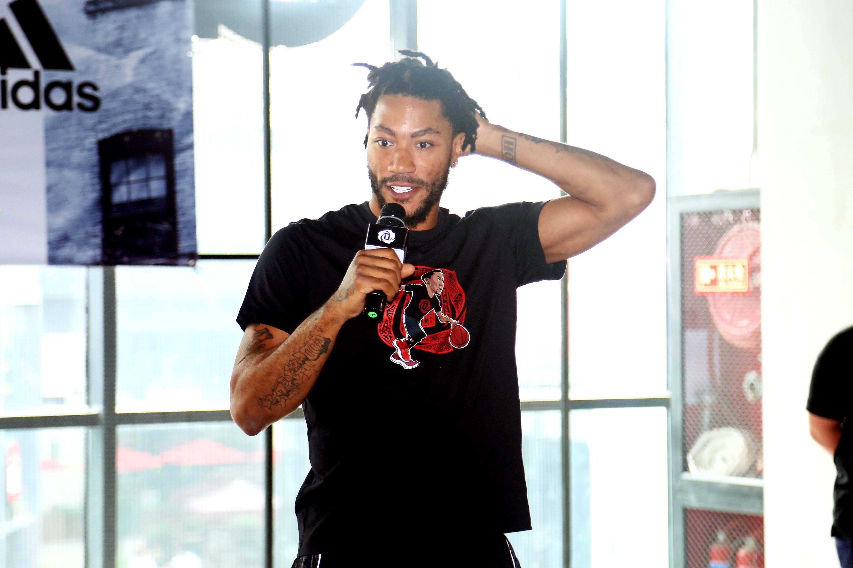 Derrick Rose Broke Down In Tears After Seeing This Video Tribute From ...