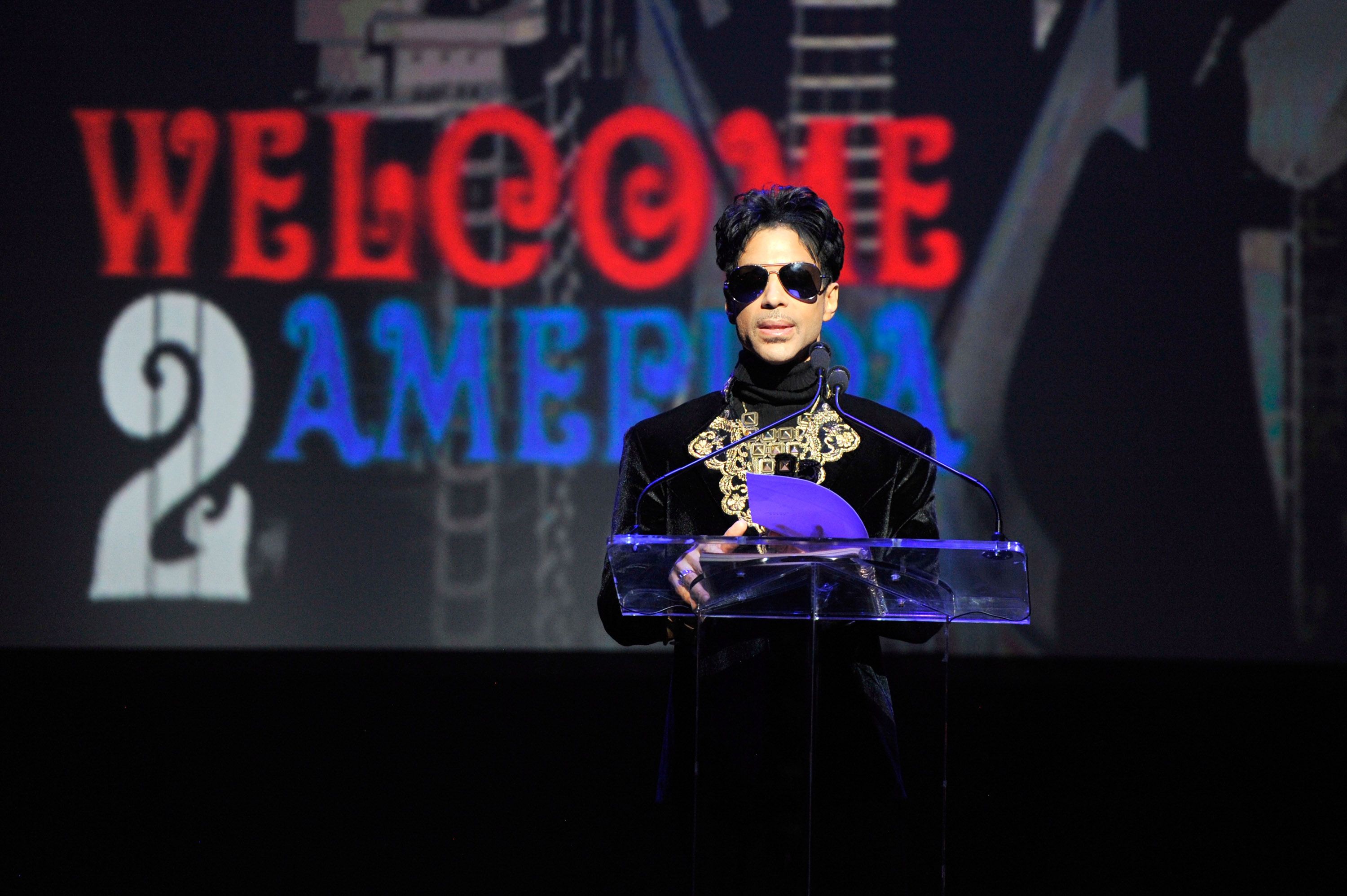 Style And Swagger: 10 Artists Influenced By The Musicality Of Prince ...