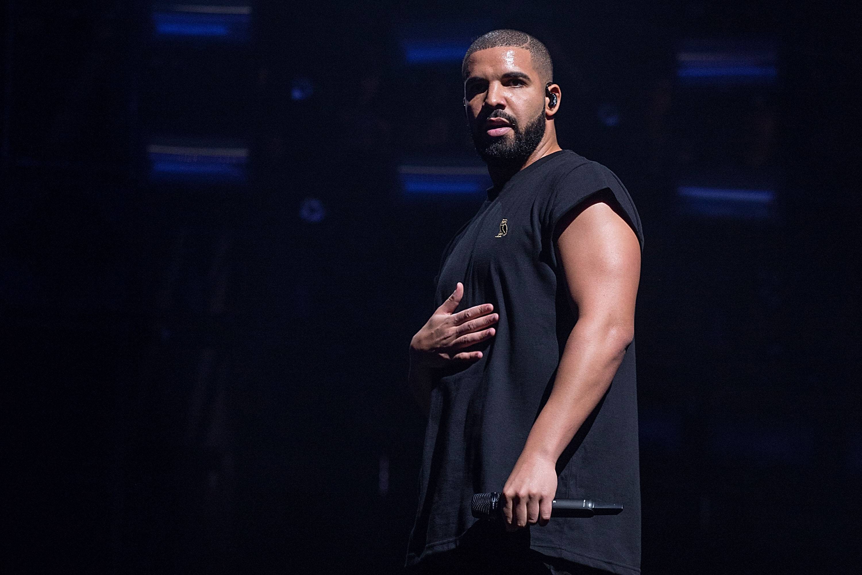 Drake Celebrates 29th Birthday With His Woes in Las Vegas | News | BET