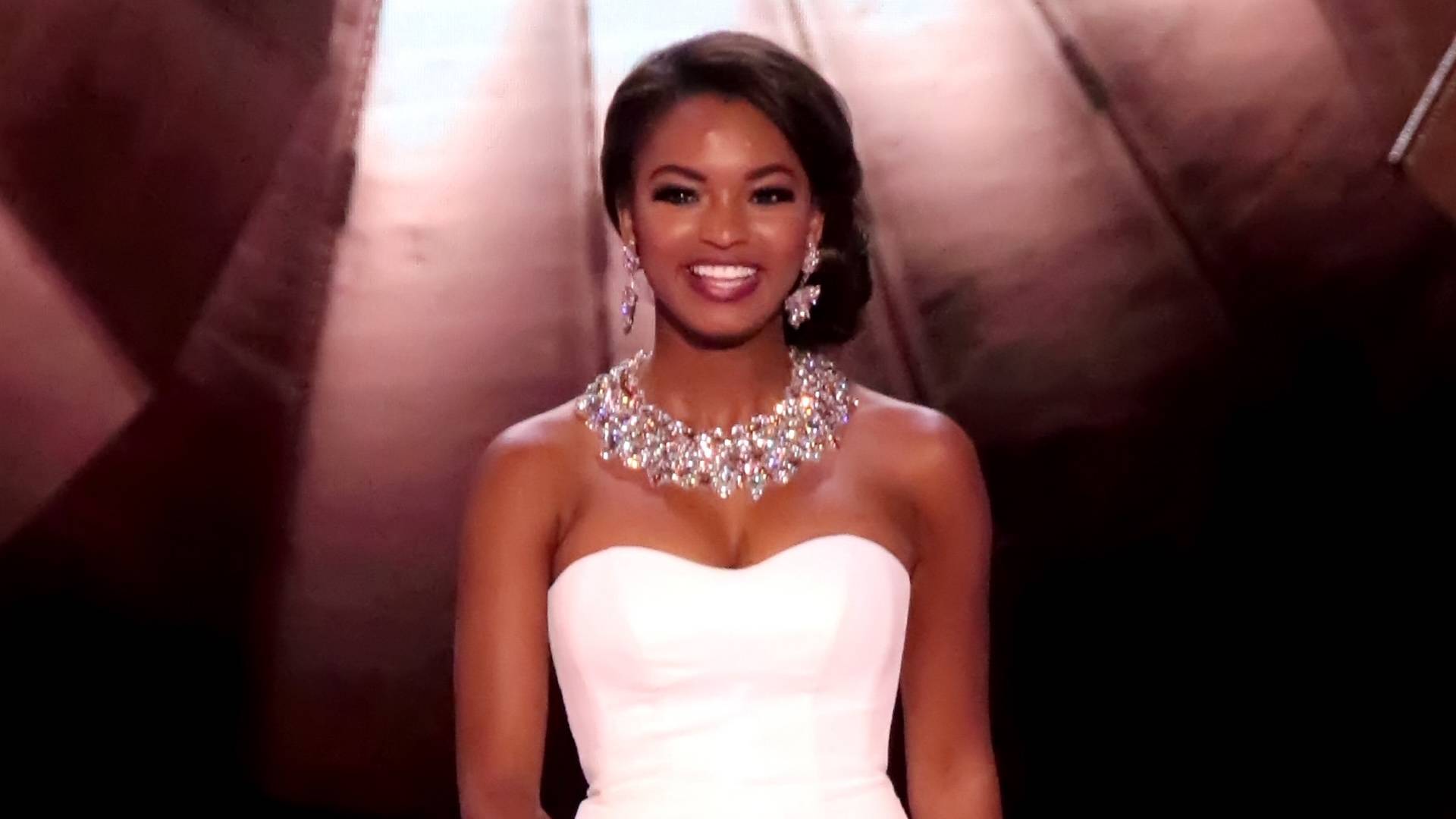 Miss Mississippi Crowned Miss USA 2020 - (Video Clip) | BET Soul Train ...