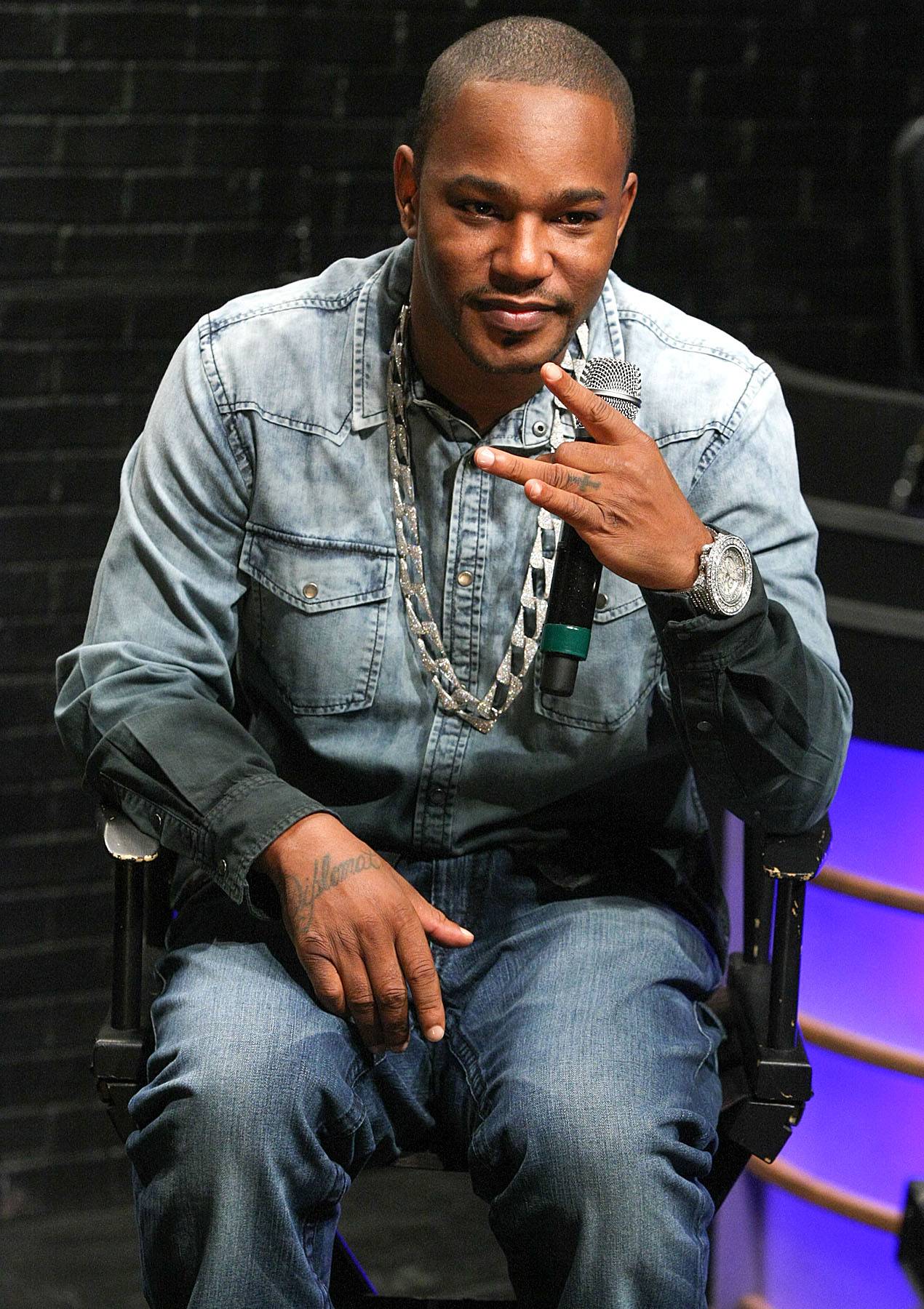 Reppin' - Rapper Cam'ron - Image 19 from Exclusive Access: Cam'Ron and Mike WiLL Made It Visit ...