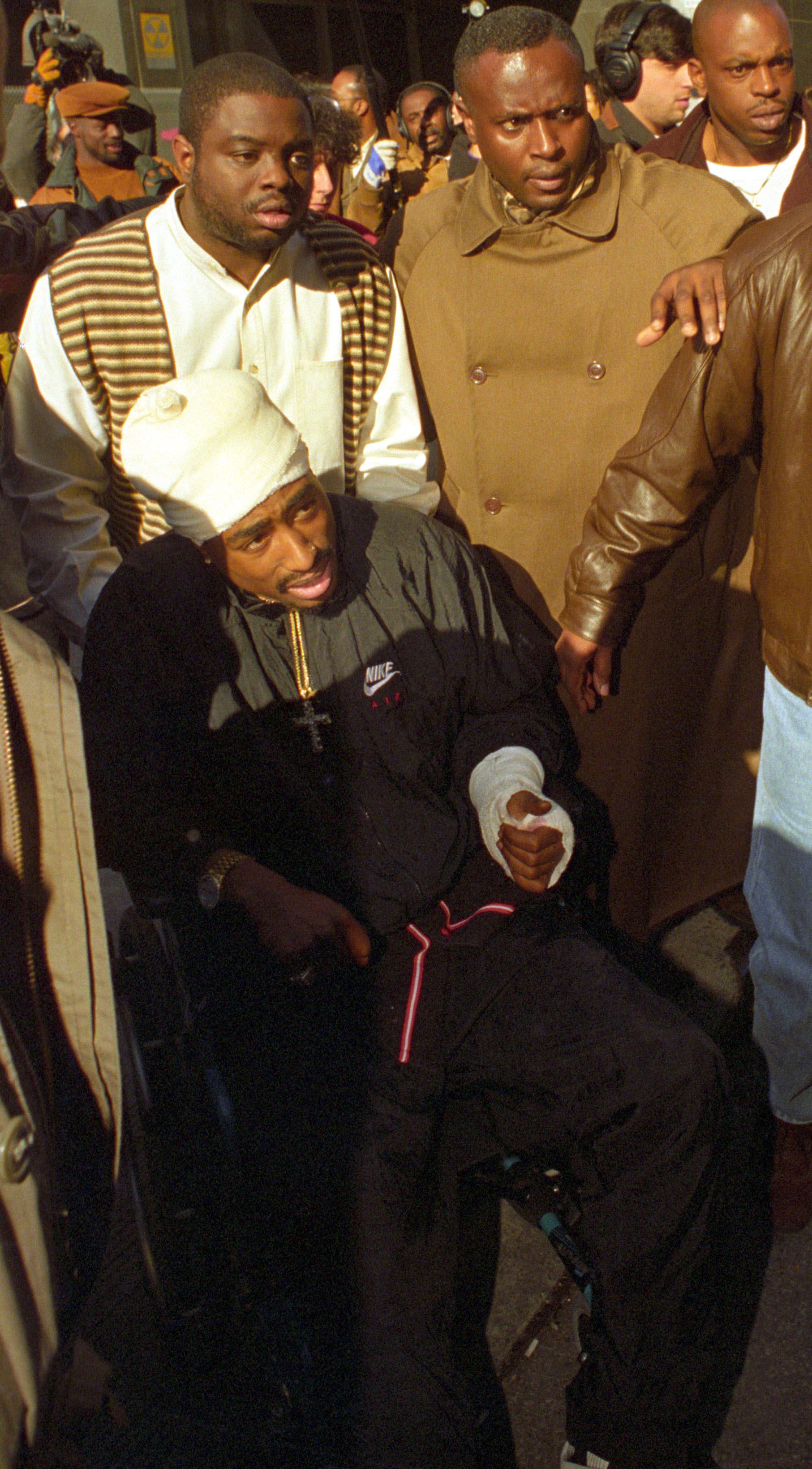 Two Decades Without Our - Image 1 from Tupac's 25 Most Infamous Moments ...