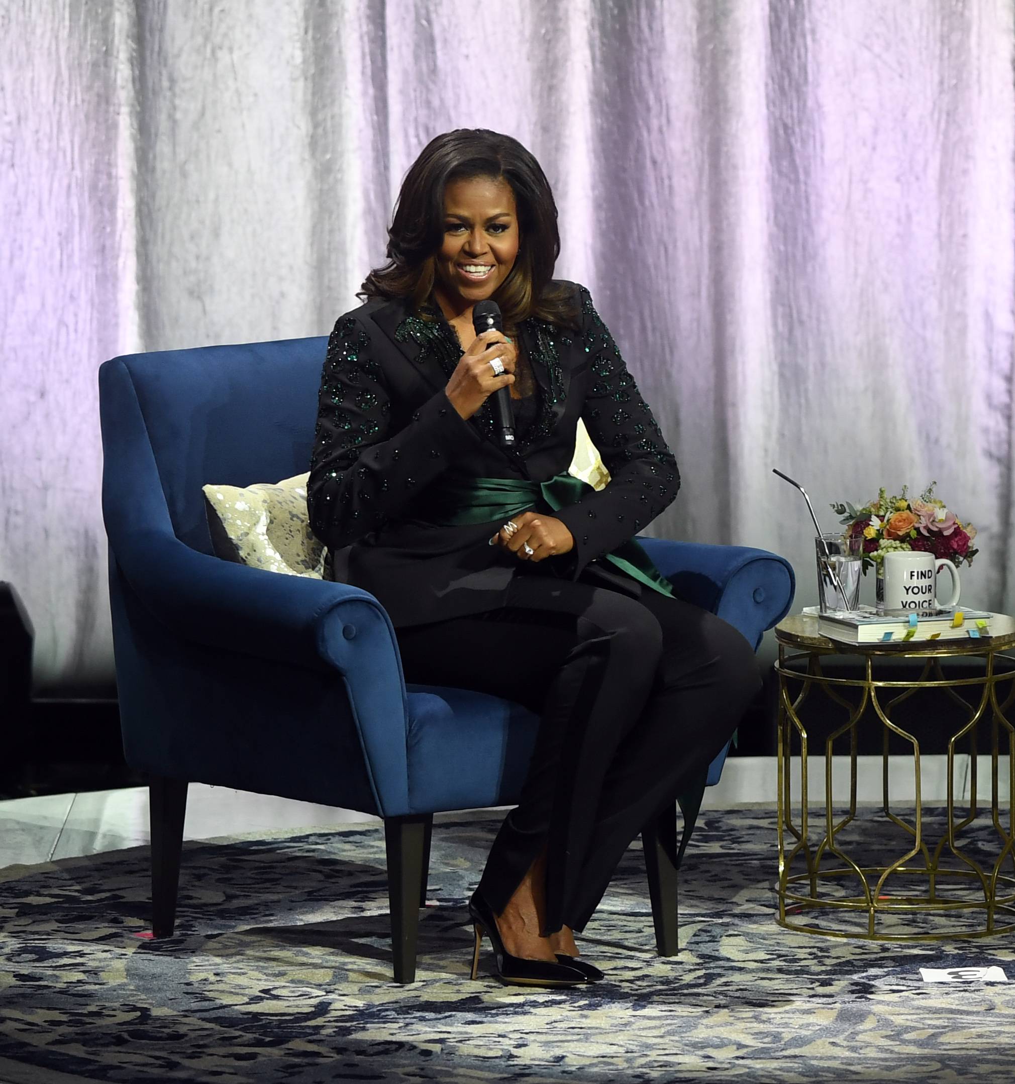 Michelle Obama Pushes For Voter Registration 100 Days From Election Day ...