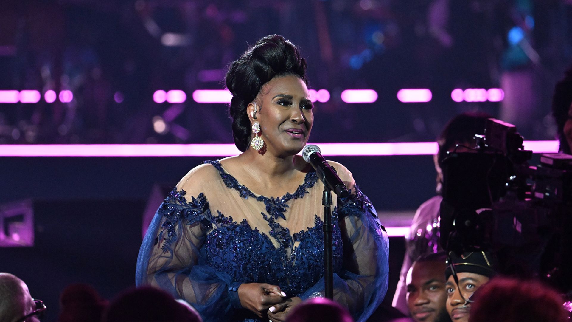 Pastor and Singer Wendi - Image 7 from 39th Annual Stellar Awards ...