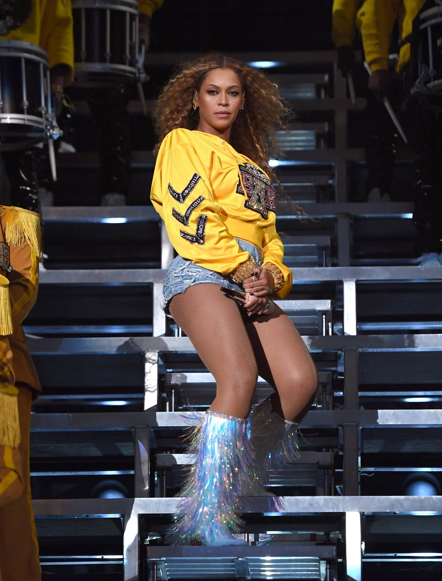 Here’s The $80 Reason Beyoncé’s Legs Looked #Flawless At Coachella ...