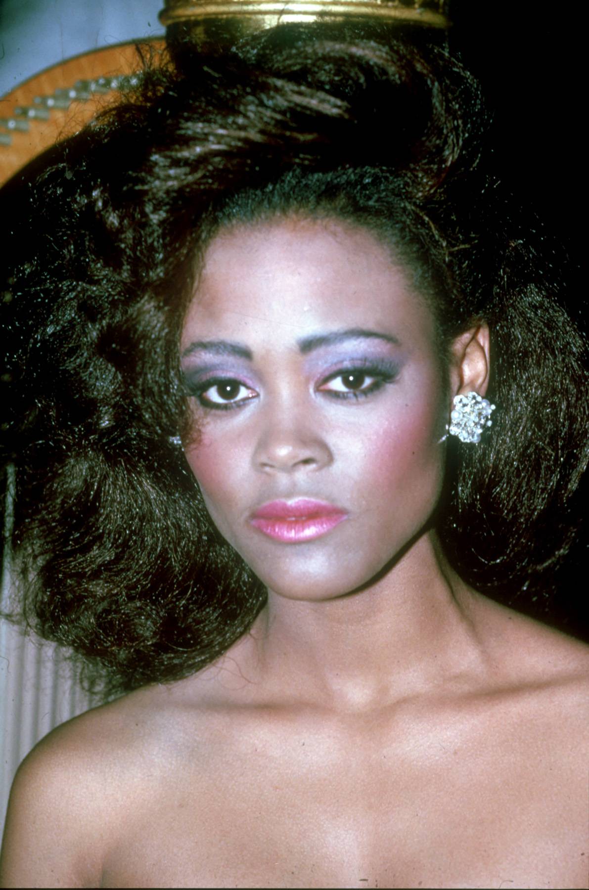 Small Screen Darling - - Image 3 from The Evolution of Robin Givens | BET