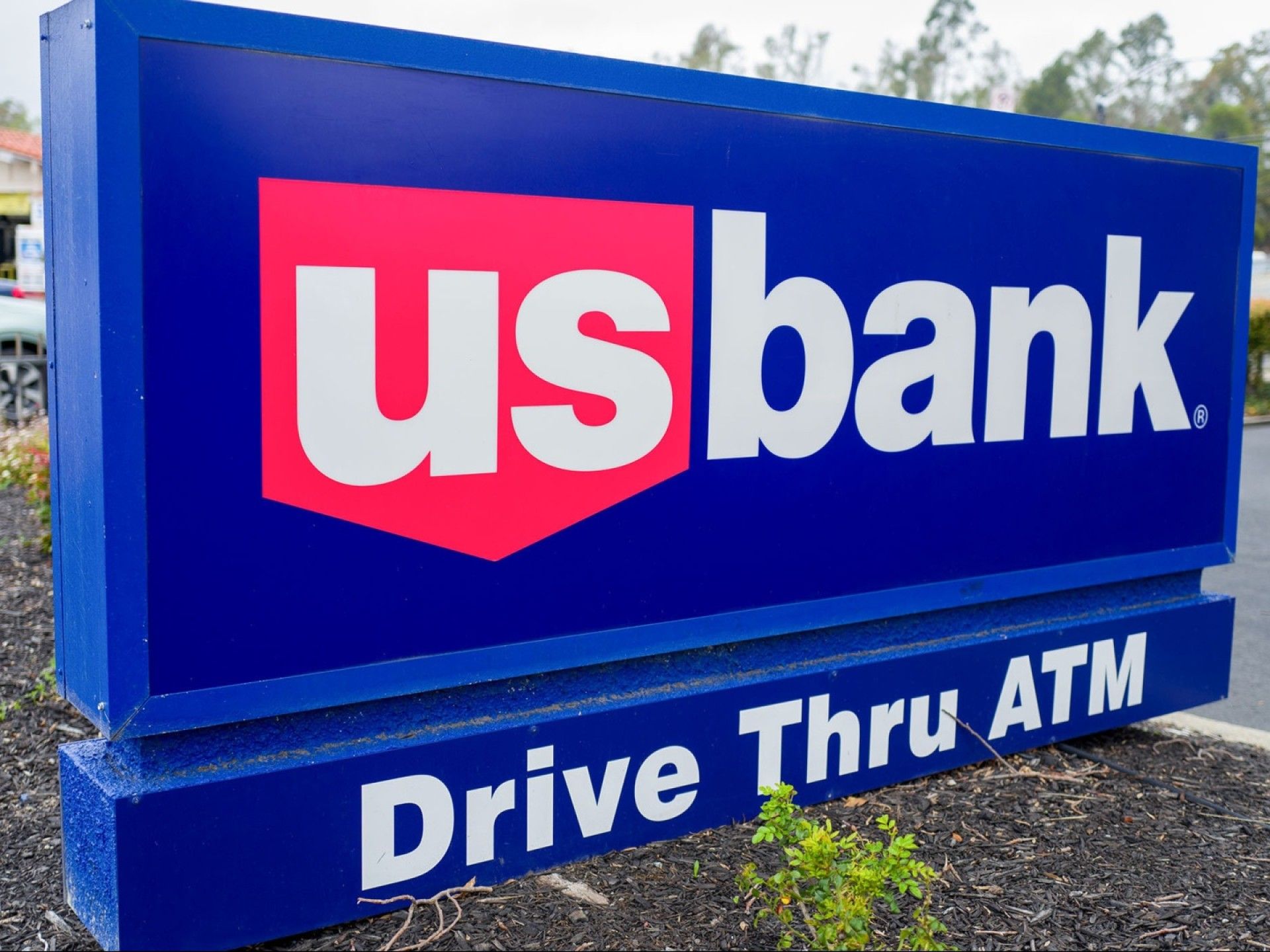 Banking While Black: Minnesota Man Detained By Police After U.S. Bank ...