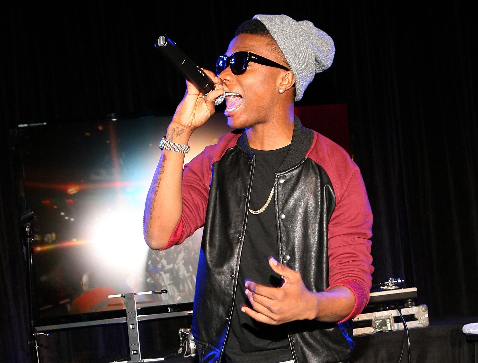 Wizkid on the Mic - Image 12 from International Players | BET