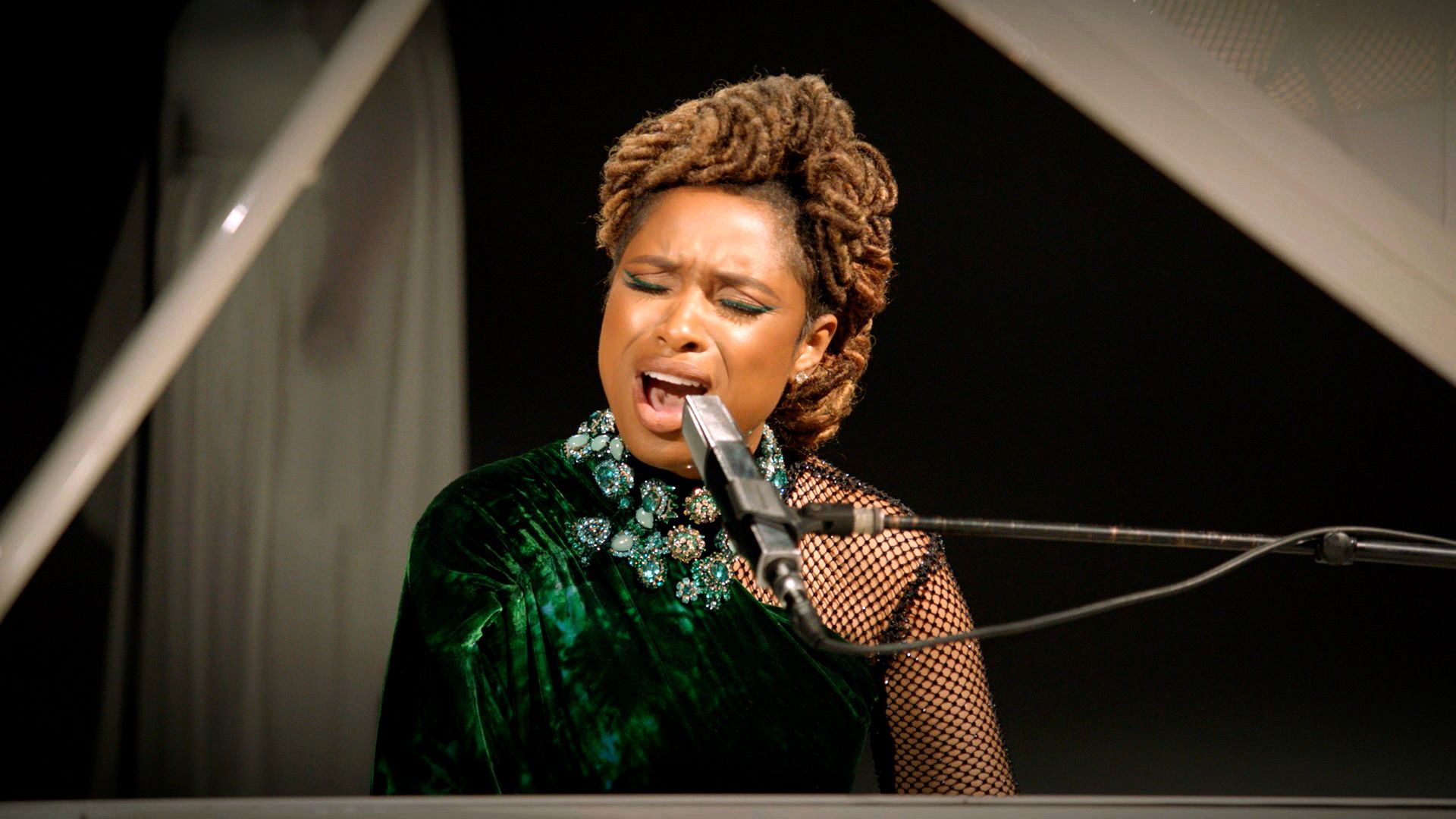 Singer Jennifer Hudson (Photo: - Image 7 from Highlights from BET ...