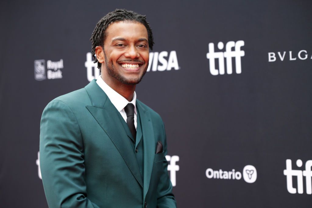 Ledisi stands out in - Image 5 from 2023 NAACP Image Awards: Feast Your ...