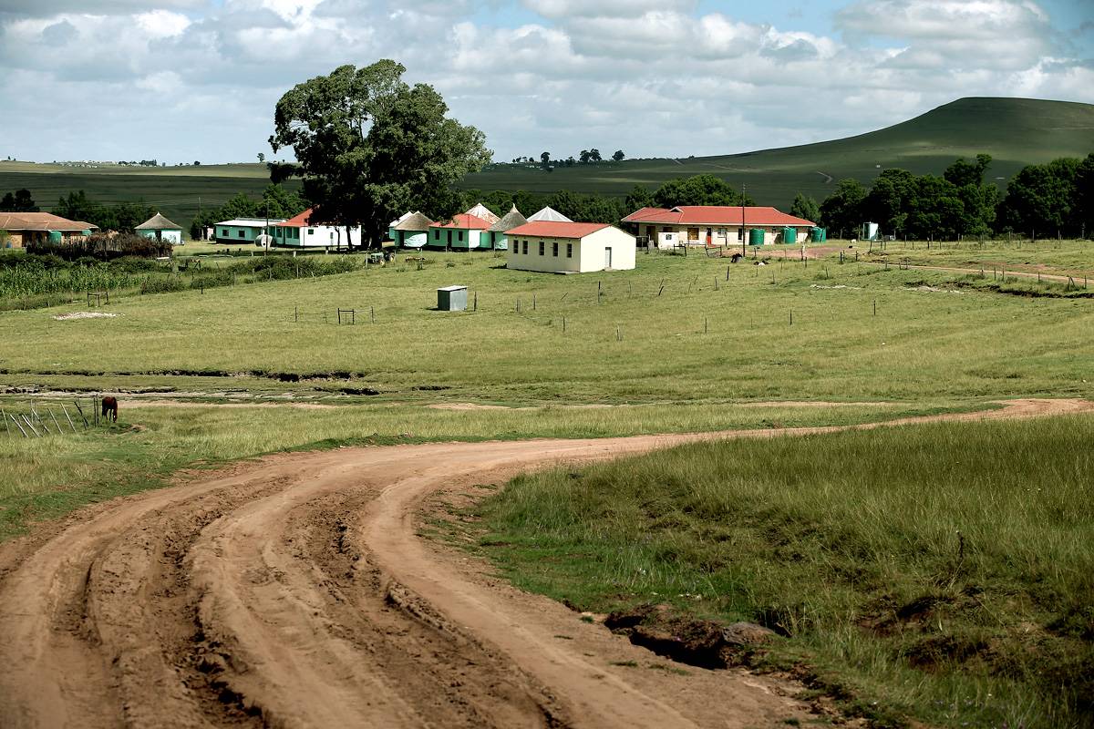 Mqhekezweni, Provincial Capital of - Image 2 from Madiba's Life in ...