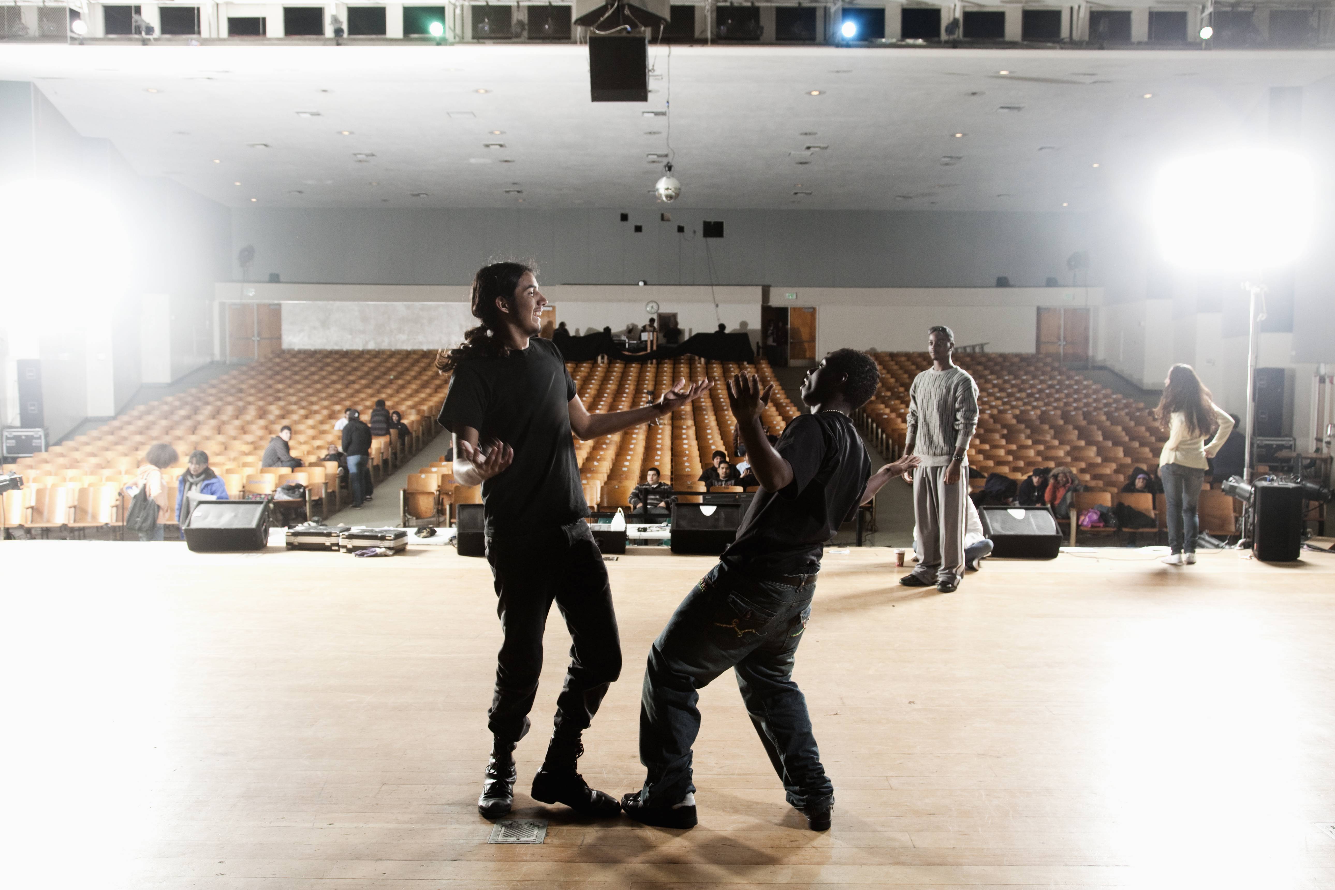 Viral Video Of White And Black Boys Serving Face During Lit Step ...