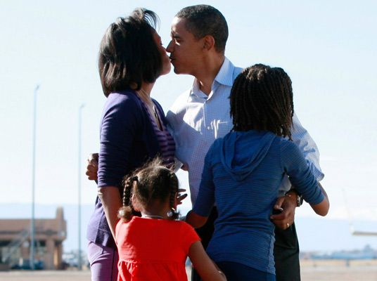 Warm Embrace - Obama - Image 9 from Daddy's Girls: Obama and His ...