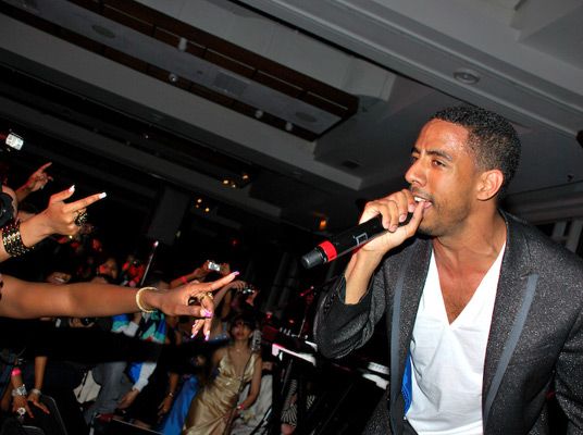 Addicted - After performing, - Image 14 from On Location: Universal ...