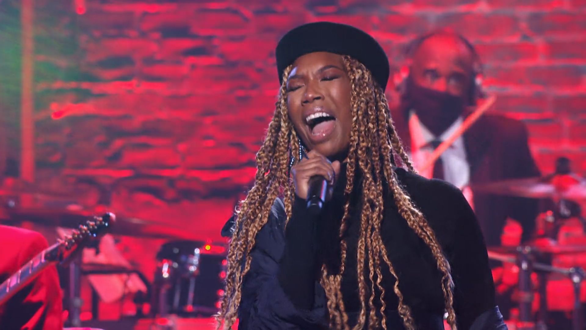 Brandy - "Say Something"/"Borderline" - Soul Train Awards 2020 (Video ...
