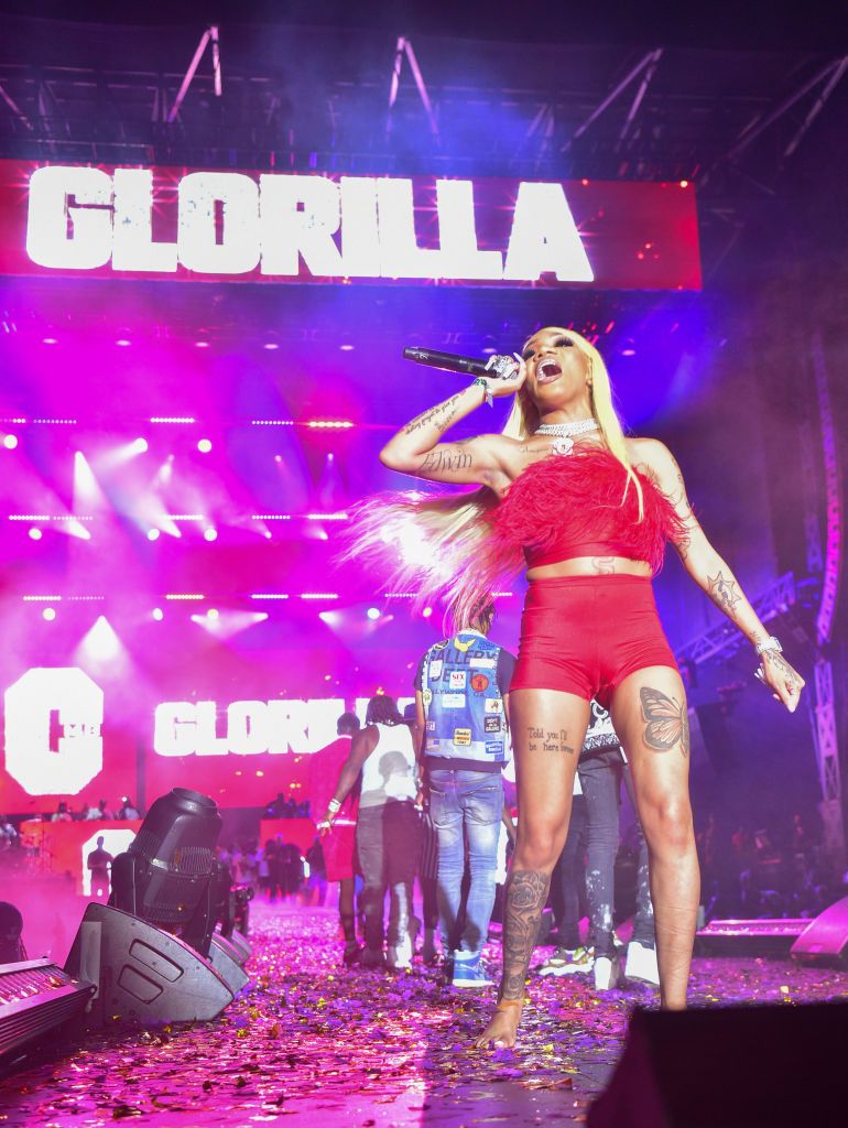 Glorilla performs barefoot at - Image 2 from Hip Hop Awards 2022: The ...