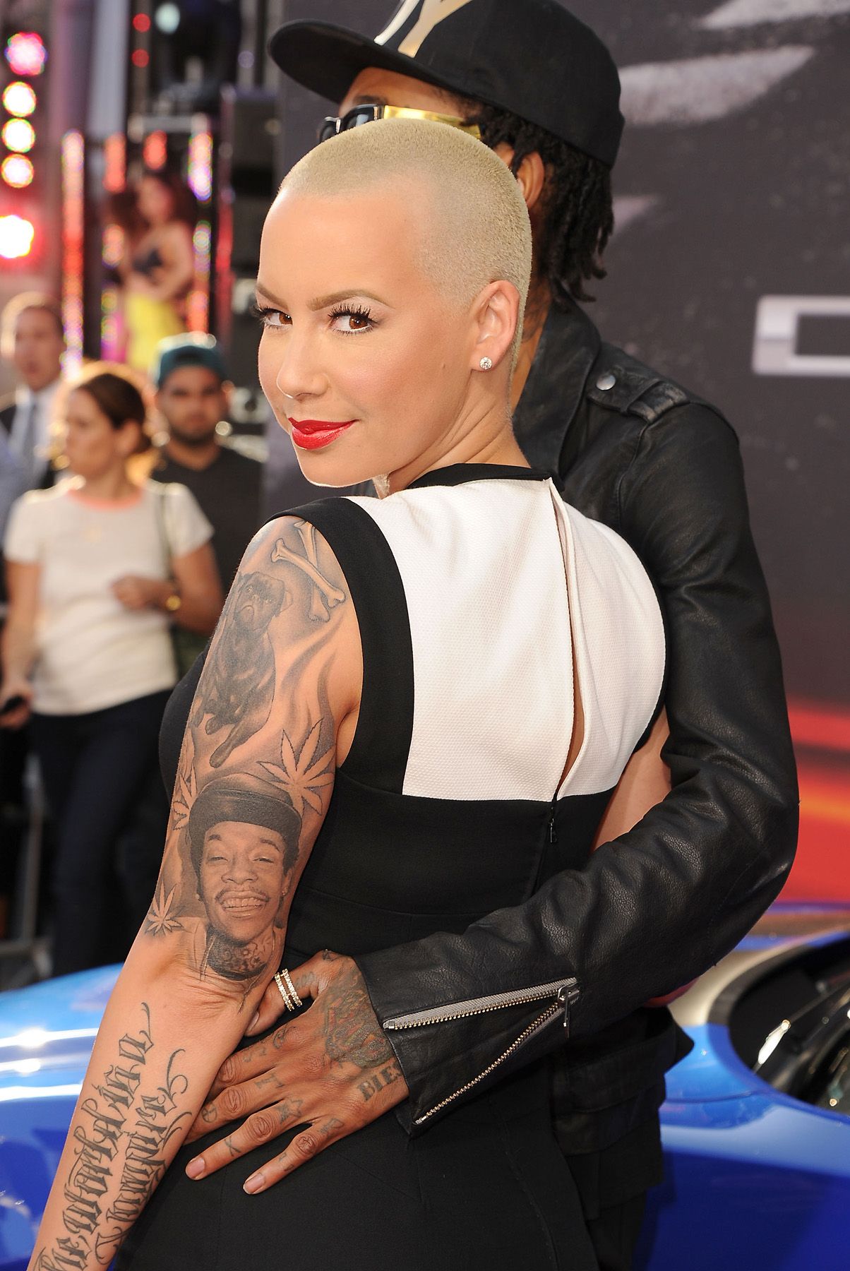 Adding to the Masterpiece - Image 10 from A Guide to Amber Roses ...