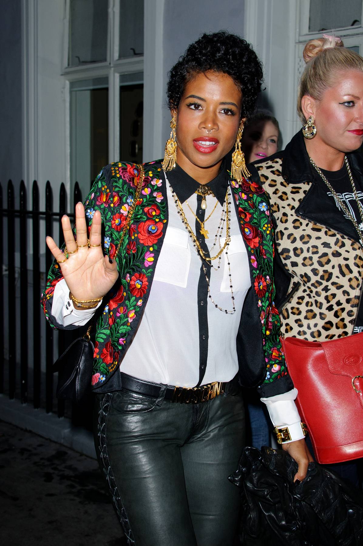 Bossy and Flossy\r - - Image 19 from Out and About: La La, Kim K ...