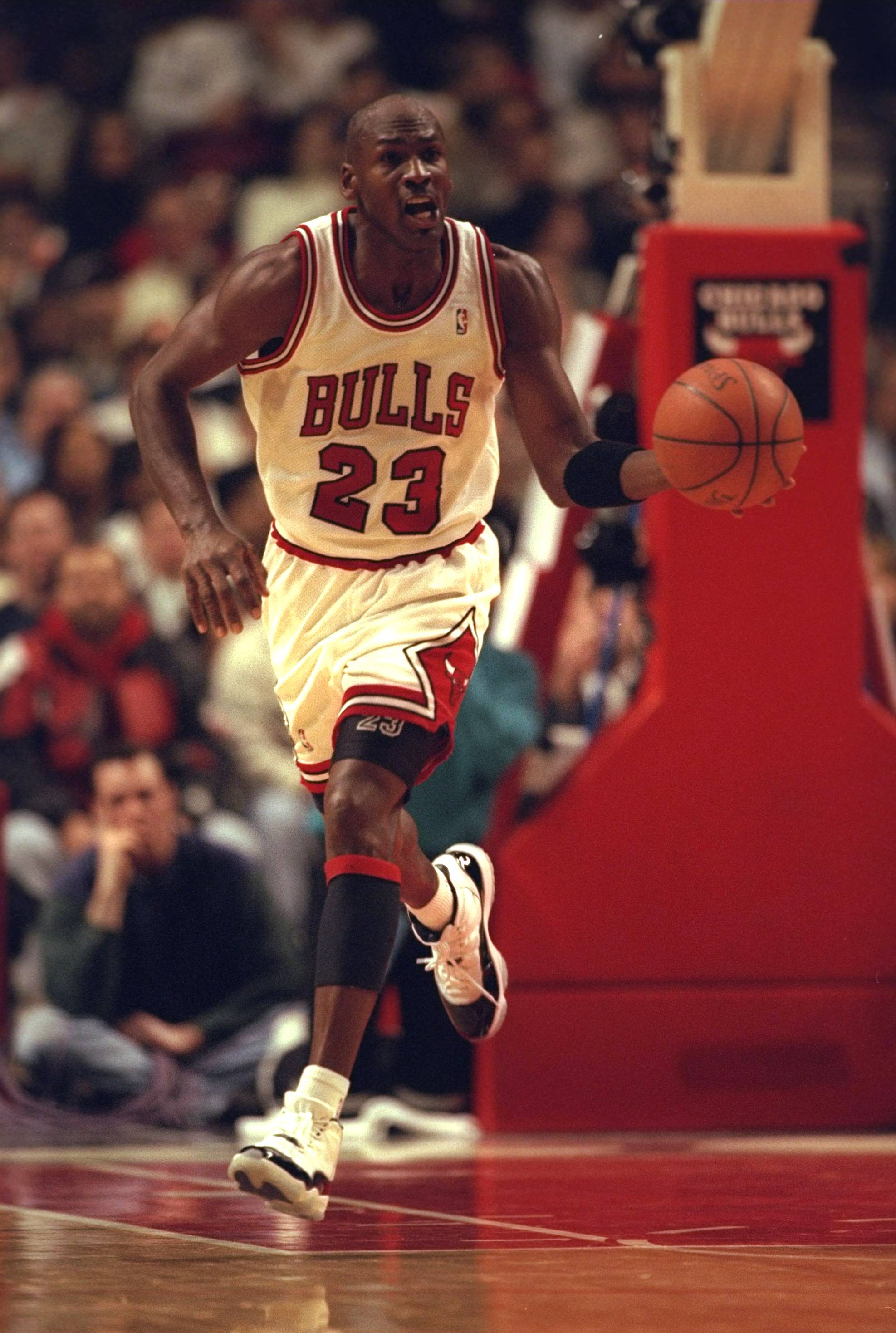 Kendrick Lamar, 'Michael Jordan' - Image 3 from Michael Jordan Behind # ...