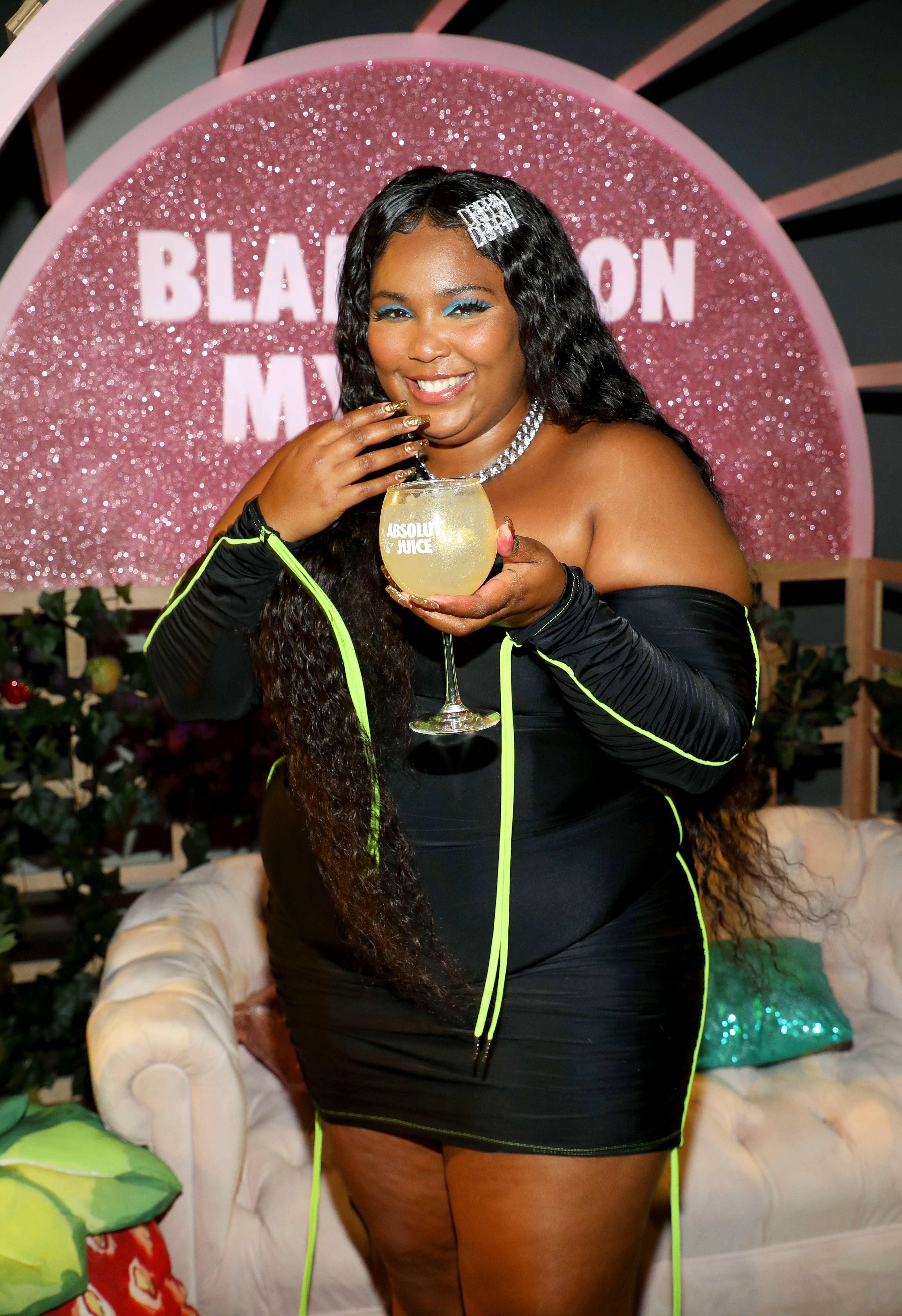 Coming For The Crown! Lizzo Reveals She's Ready To Take Over The ...