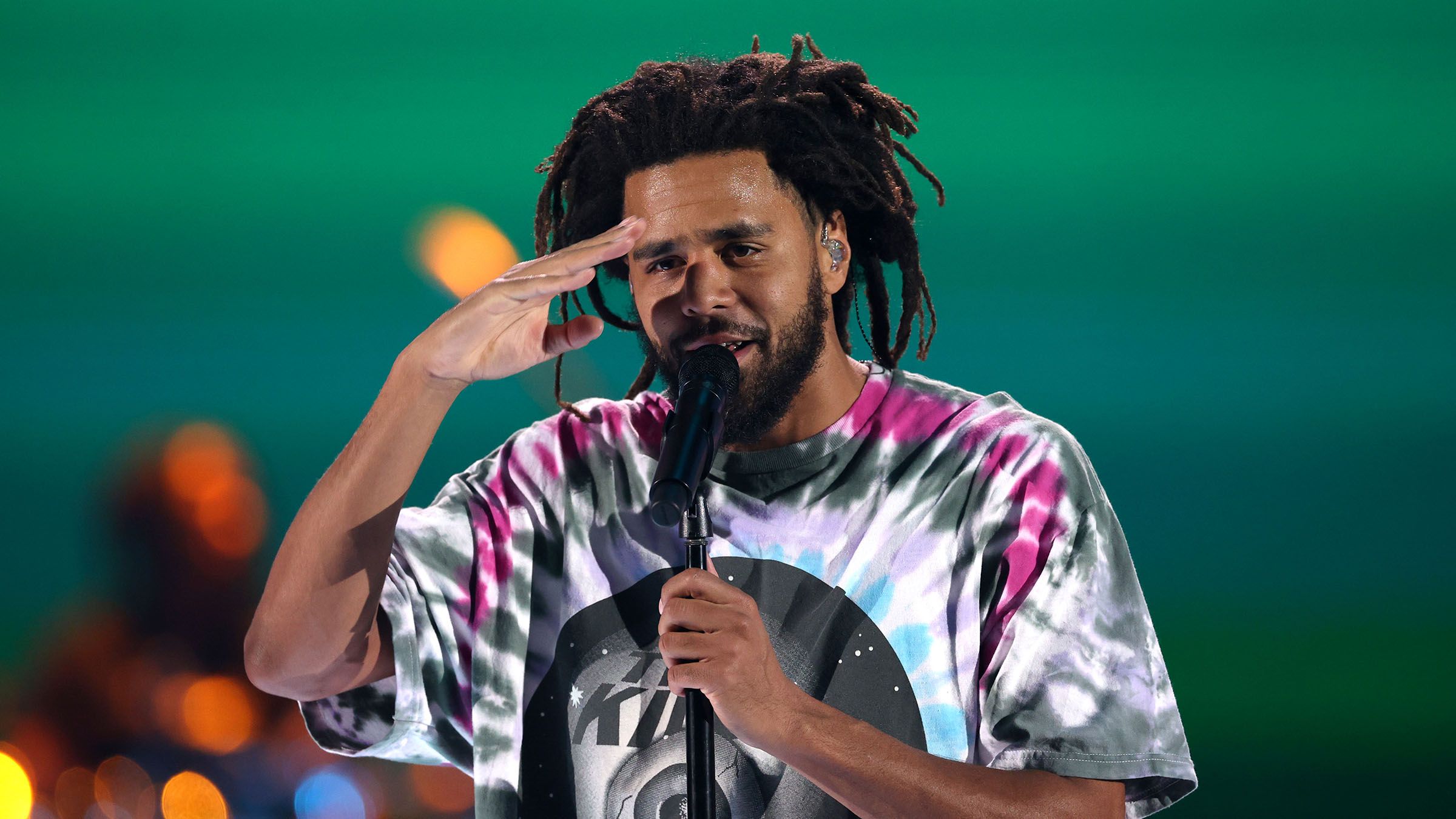 J.Cole Attends Fan’s College Graduation, Keeps His Promise | News | BET