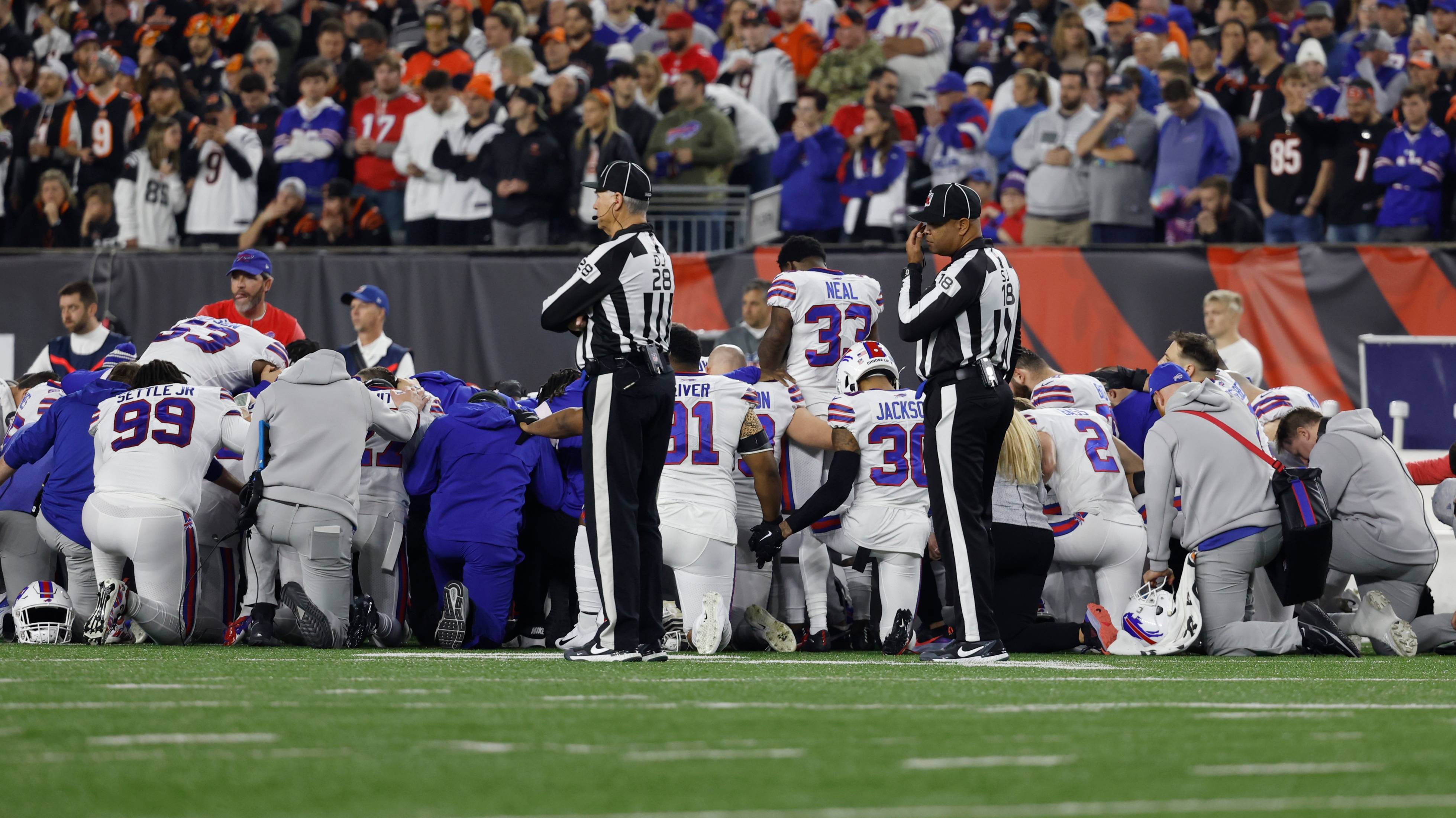 NFL Postpones Bills-Bengals Showdown After Damar Hamlin Collapse: What ...