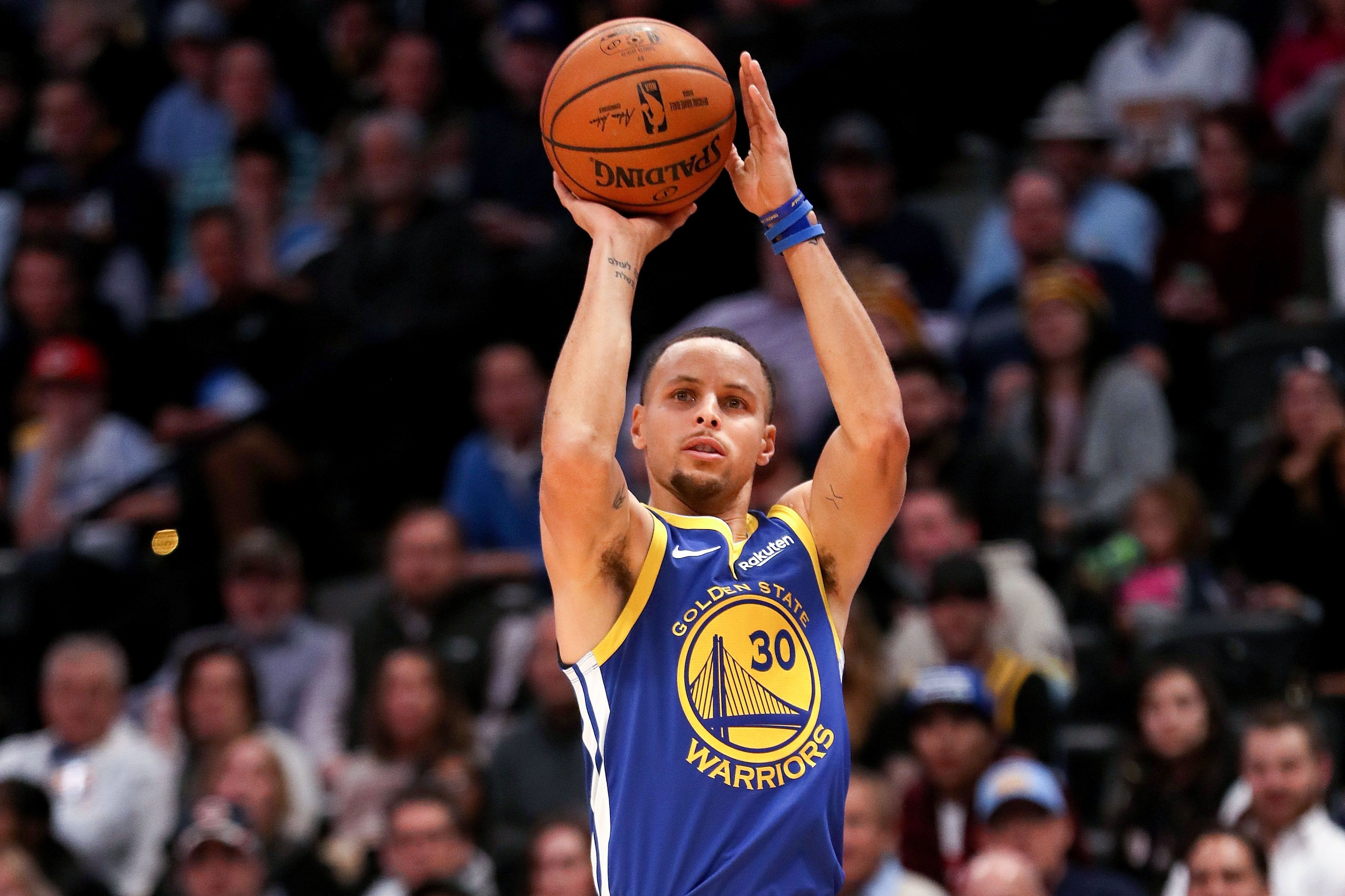 Steph Curry Grabs NBA Record For Most 3-Pointers In a Month - (Video ...