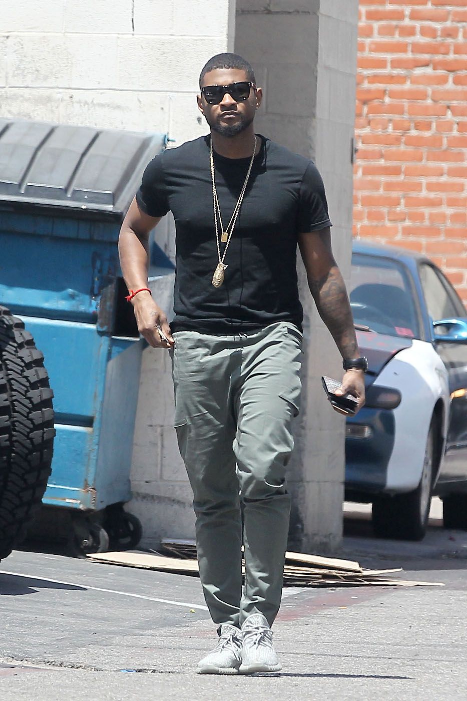 Errand Run - Usher - Image 14 from Out and About: Beyoncé Gets Miami's ...