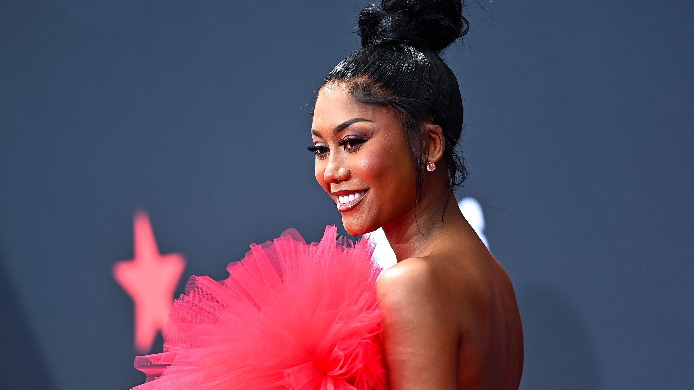 Muni Long Announces: ‘Public Displays of Affection: The Album” | News | BET