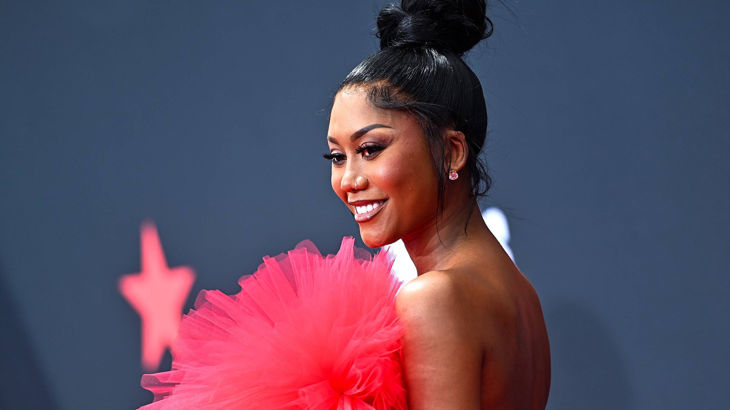 Muni Long Announces: ‘Public Displays of Affection: The Album” | News | BET