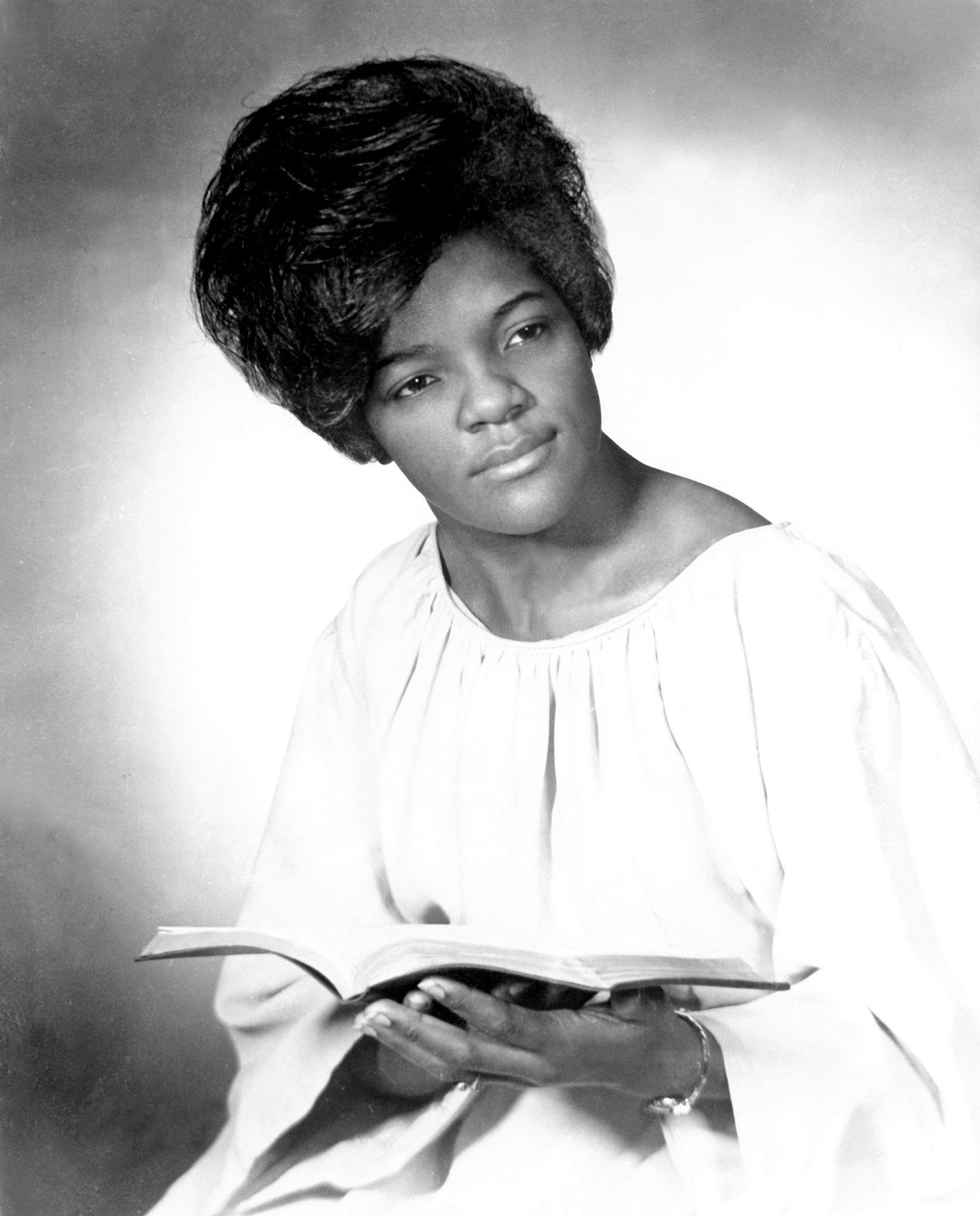 Golden Girl - Shirley - Image 2 from Shirley Caesar: The First Lady Of ...