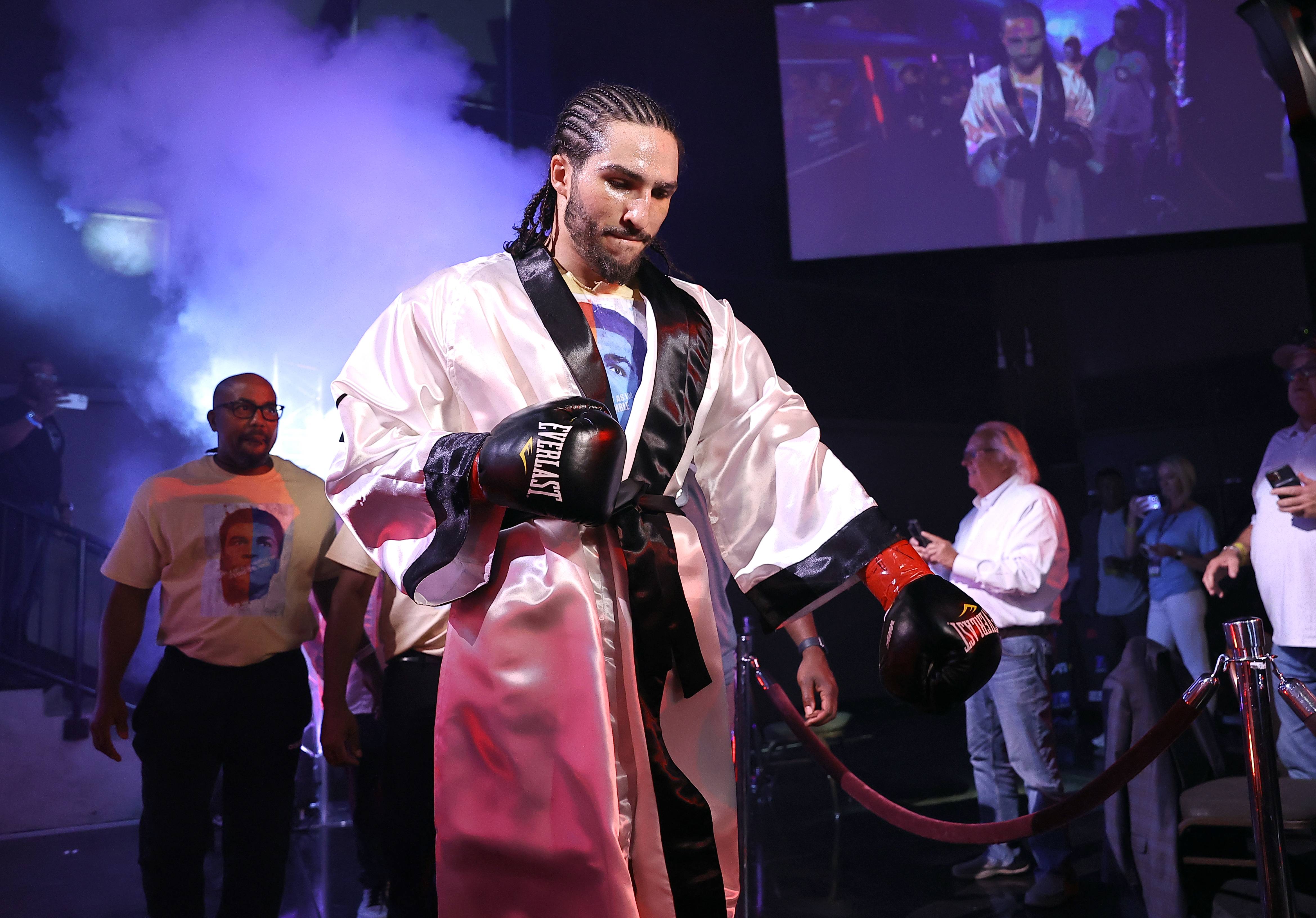 Nico Ali Walsh, Grandson of Legend Muhammad Ali, Wins Debut Boxing ...