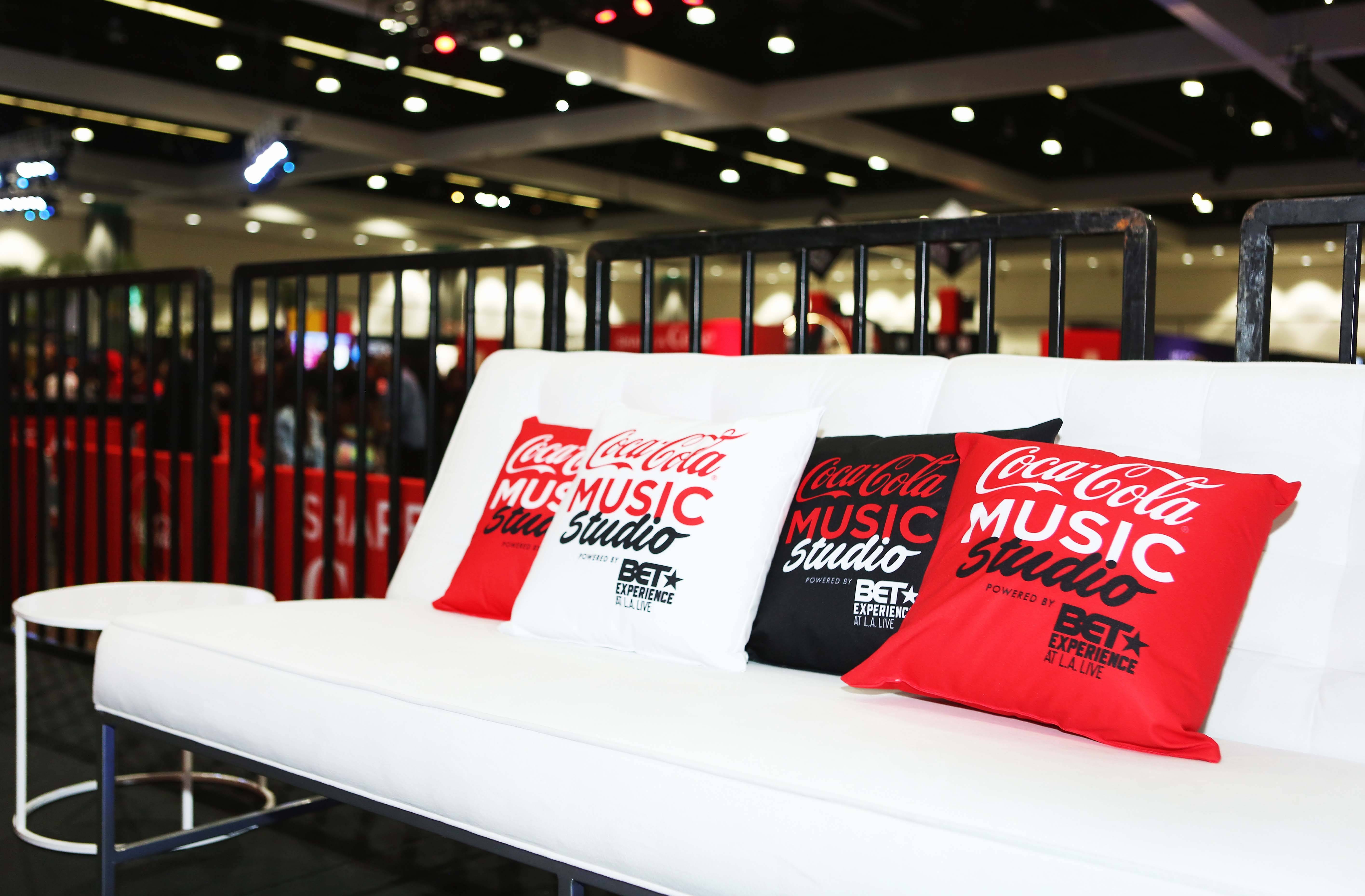 Coca-Cola x BET!! - - Image 36 from The Turnup At The Coca-Cola Fan ...