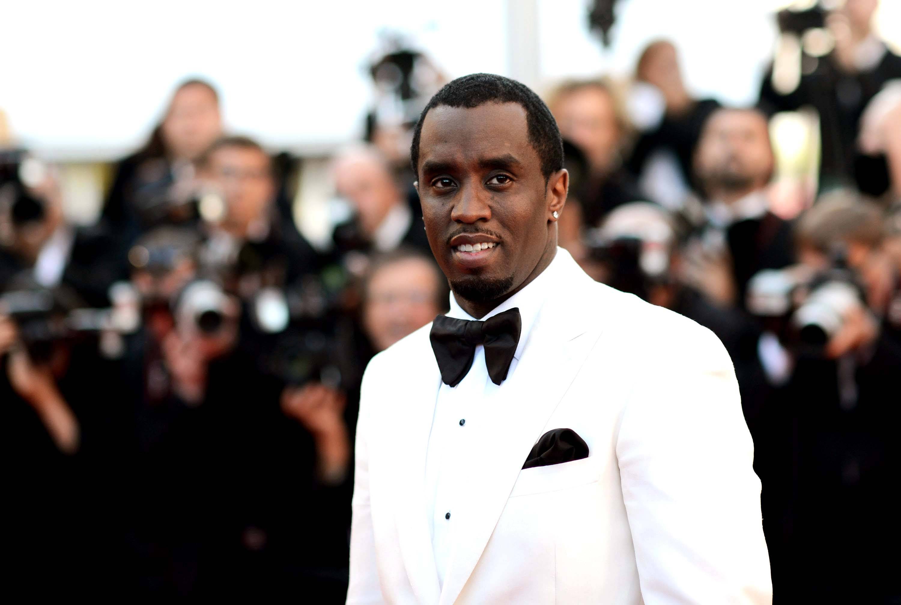 Diddy Says 'Sell Me The NFL Now' And People Are Making Hilarious ...