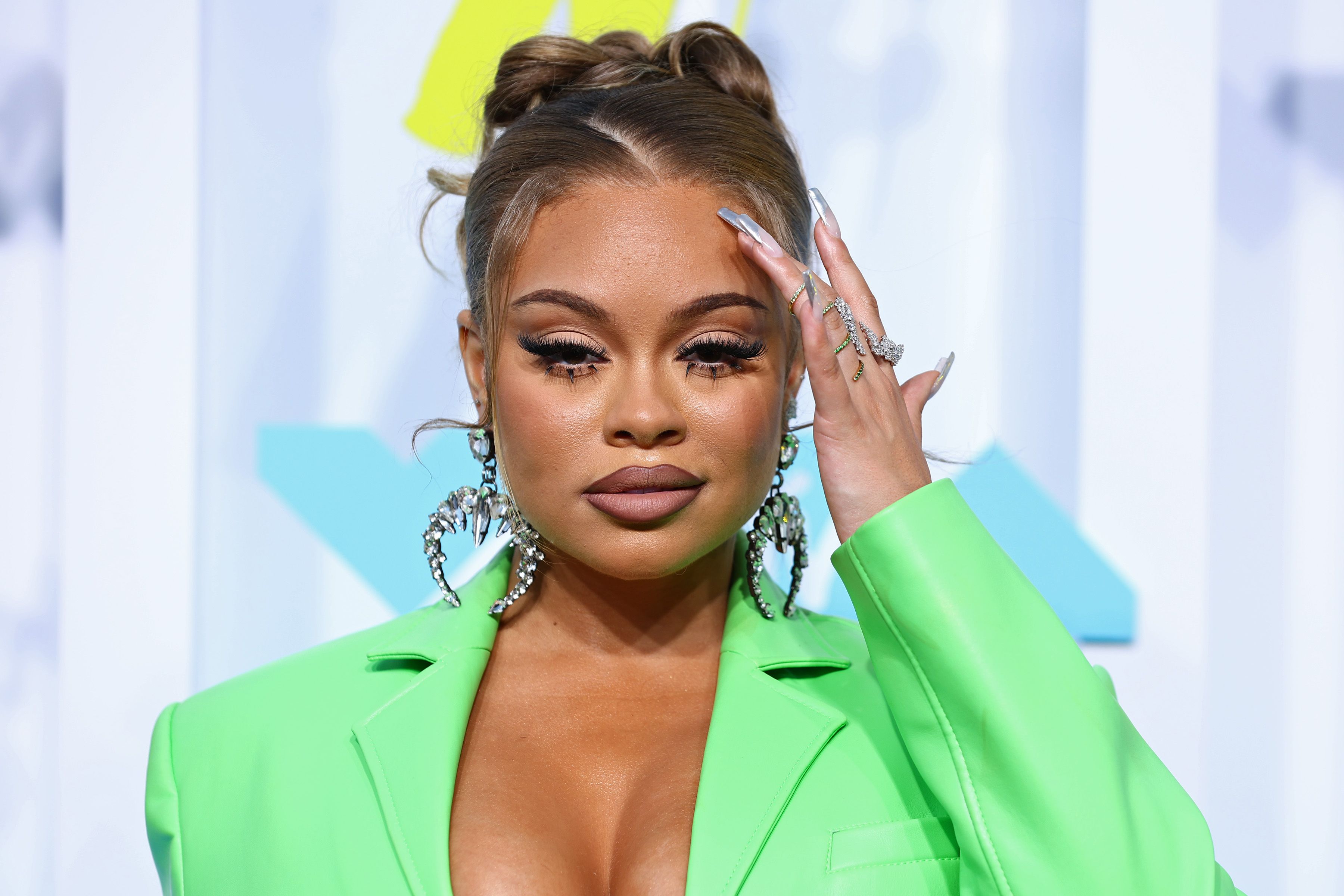 DJ Diamond Kuts rocked - Image 6 from Fab Hairstyles Spotted On The ...