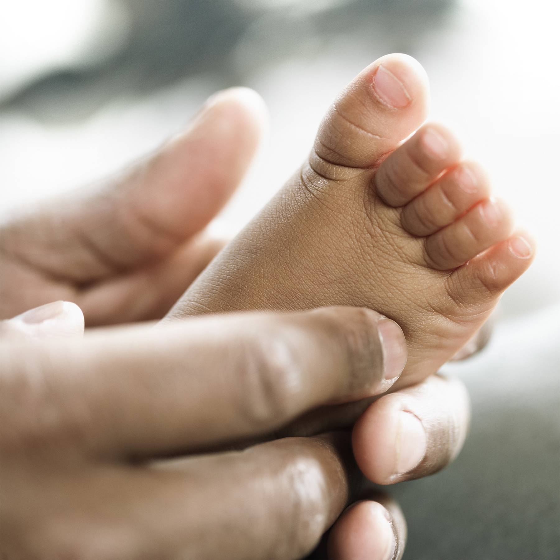 Cold and Swollen Hands - Image 5 from 8 Signs Your Child May Have ...