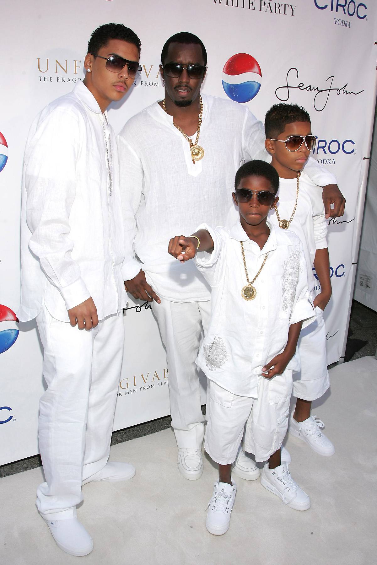 Diddy and Daddy - Image 9 from Celebrity Family Ties You Never Knew ...