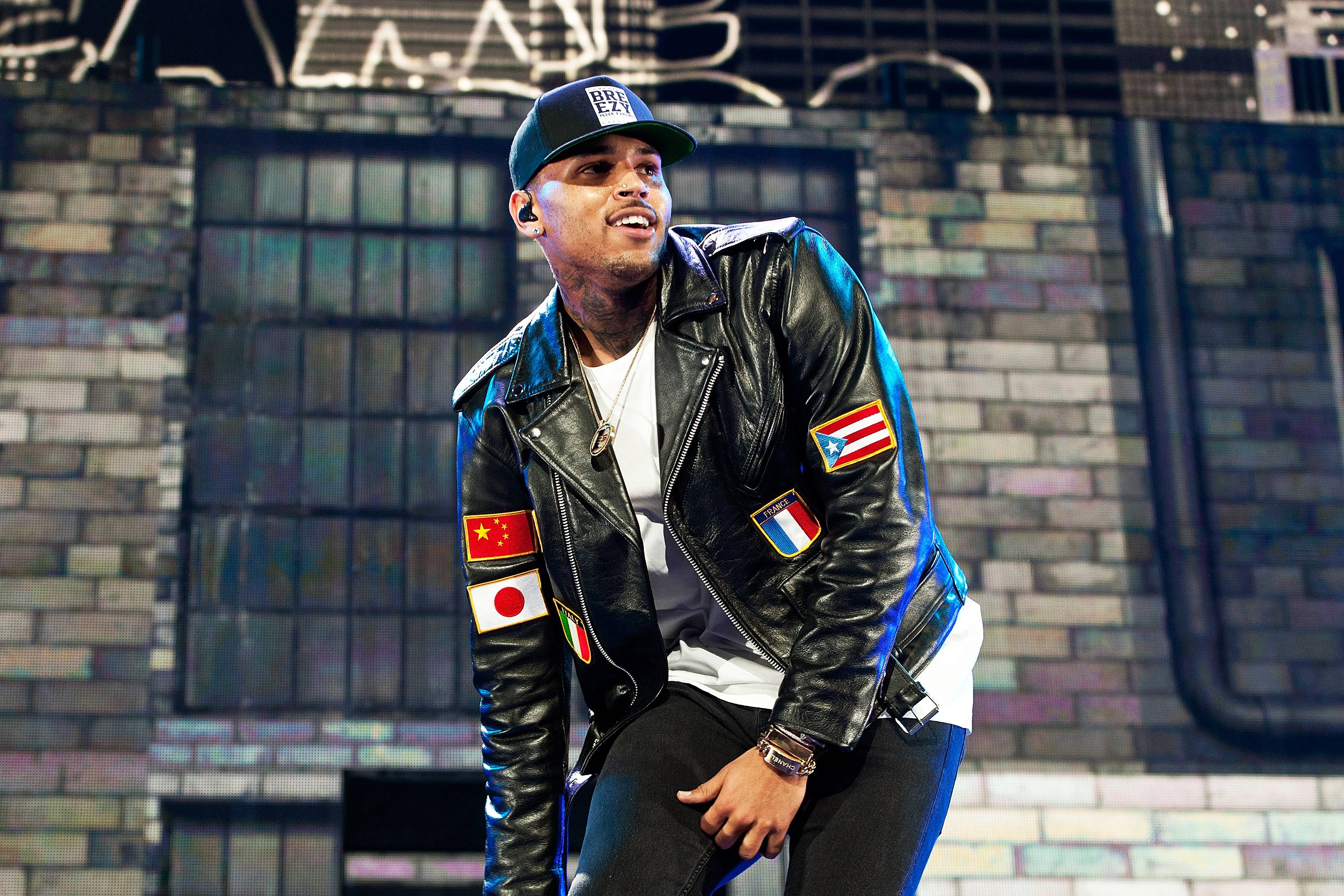 CHRIS BROWN - (Photo: - Image 12 from BET Awards 2017 | Performers | BET