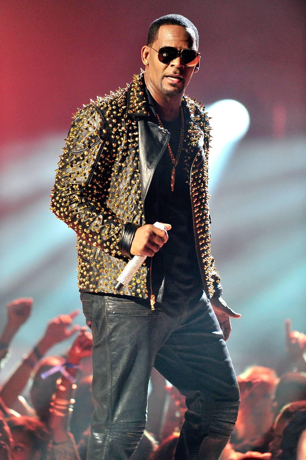 "Cookie" - Over a - Image 3 from The Rundown: R. Kelly, Black Panties | BET