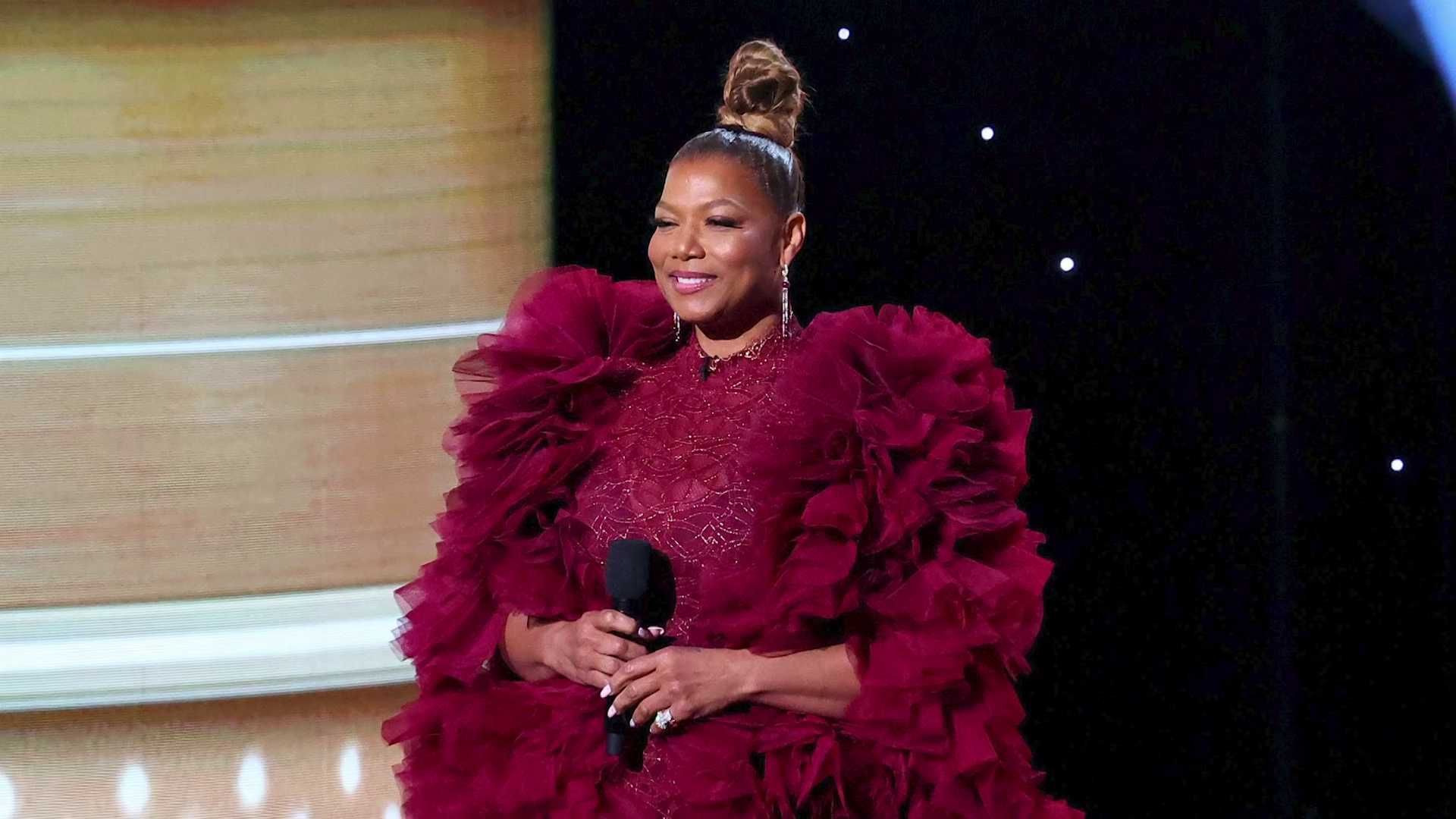 Queen Latifah Shines on Every Stage - 55th NAACP Image Awards (Video ...
