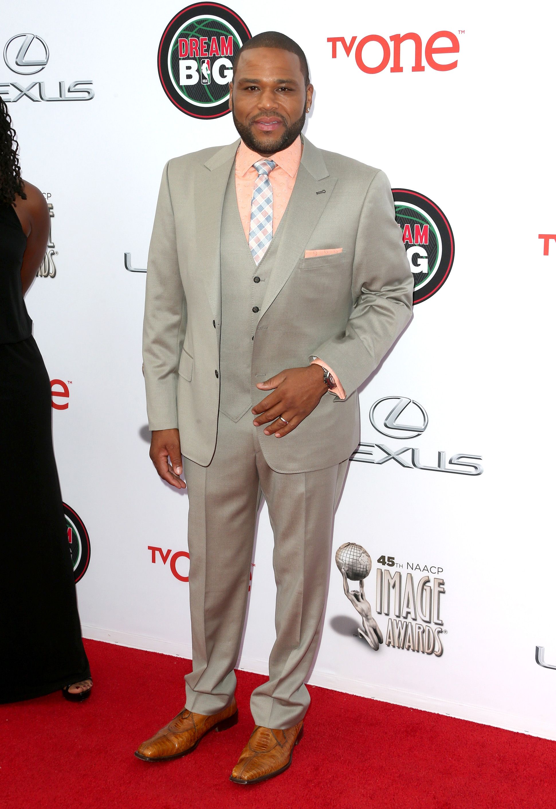 Anthony Anderson Opens Up About Making Healthy Changes to Lose 47 ...