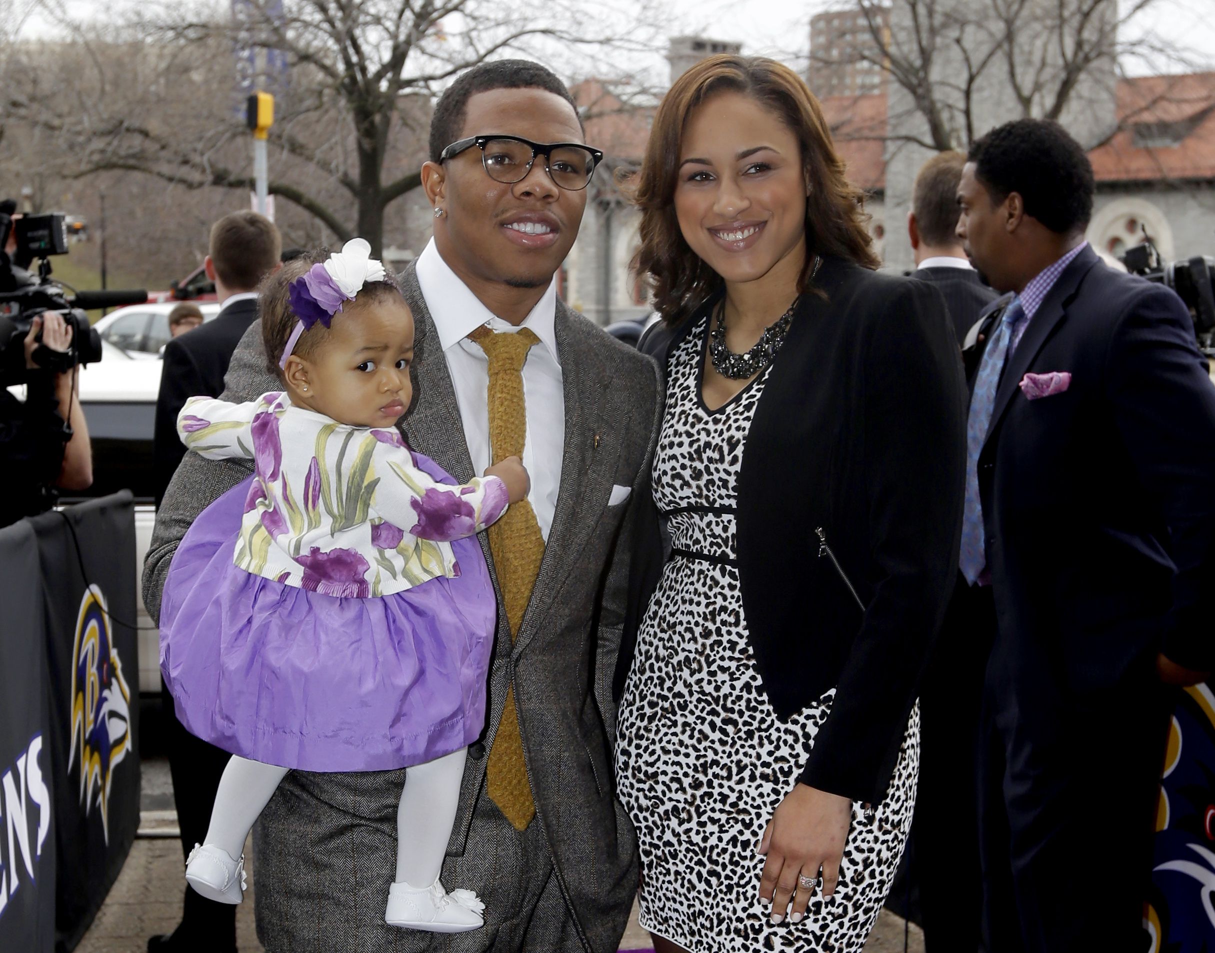 Ray Rice, Wife Met - Image 26 from Sports Buzz: Warriors Add Klay ...