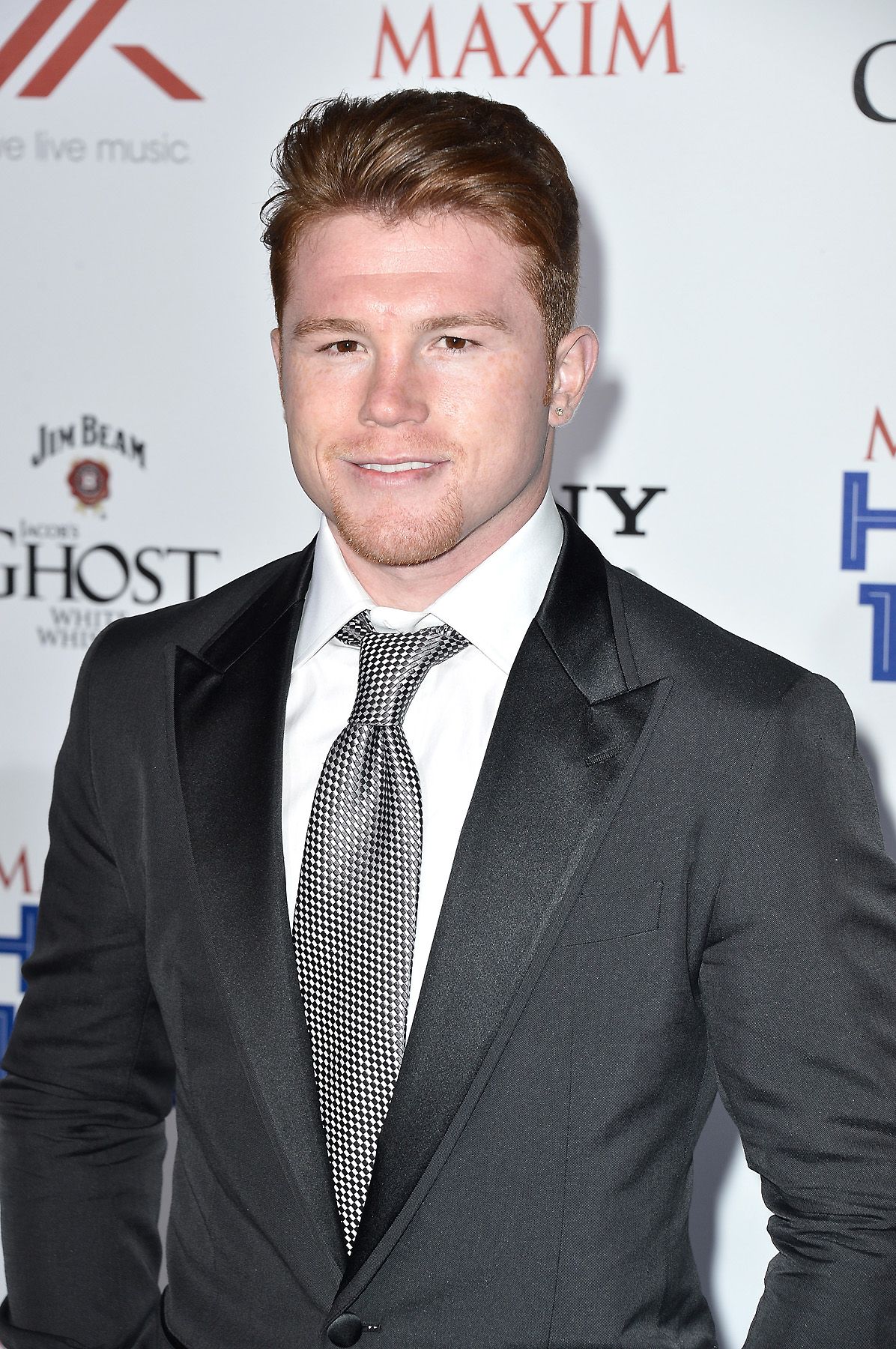 Body Stats - Canelo - Image 5 from The Contenders: Floyd Mayweather Jr ...