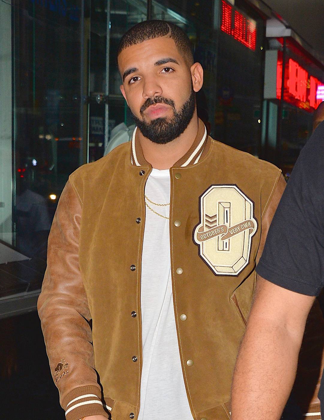 Drake - The "Hotline - Image 5 from Biracial Celebrities Who Proudly ...