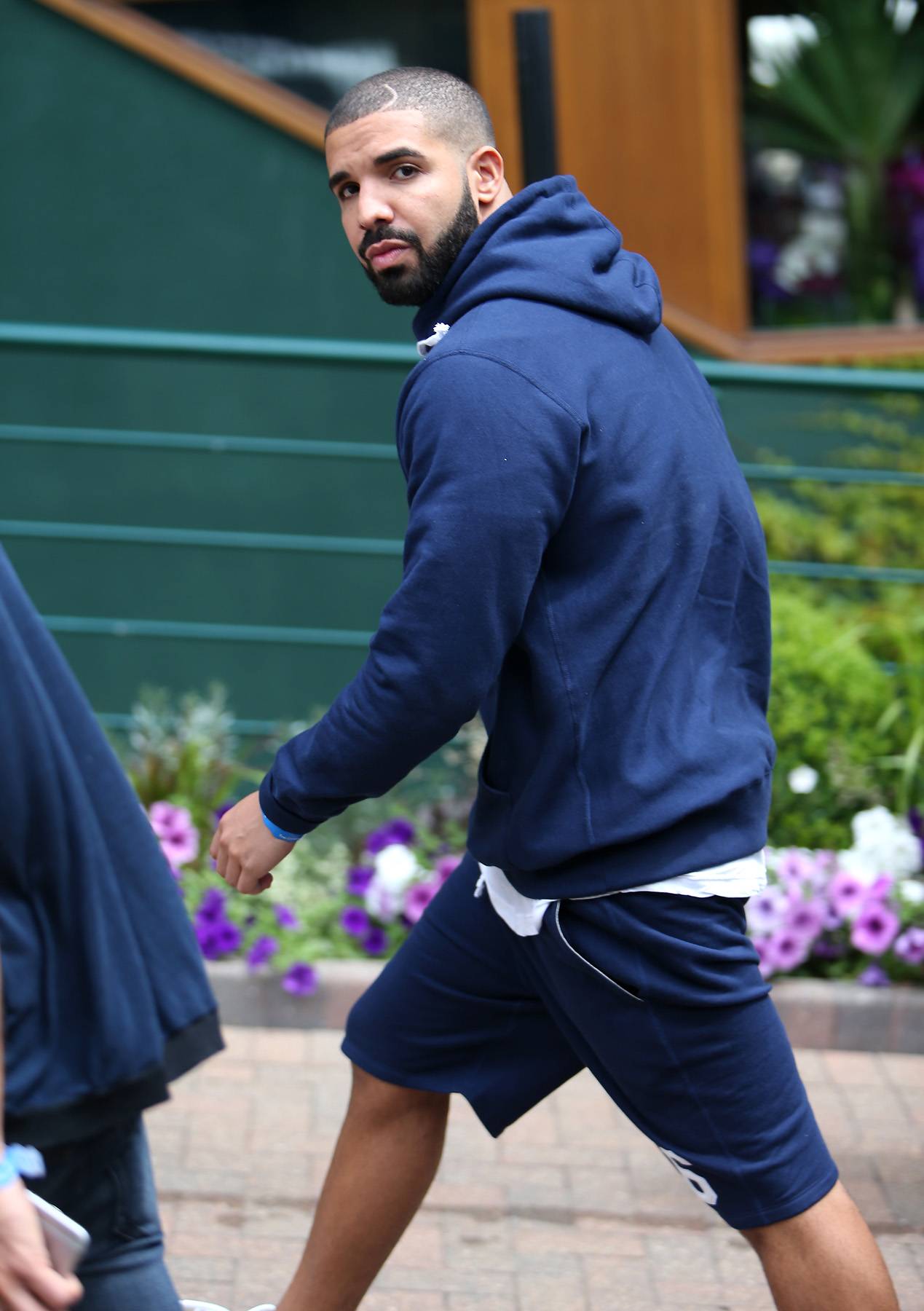 Drake's Been Catching A Lot Of Flack For His Writing, Or Lack Thereof ...