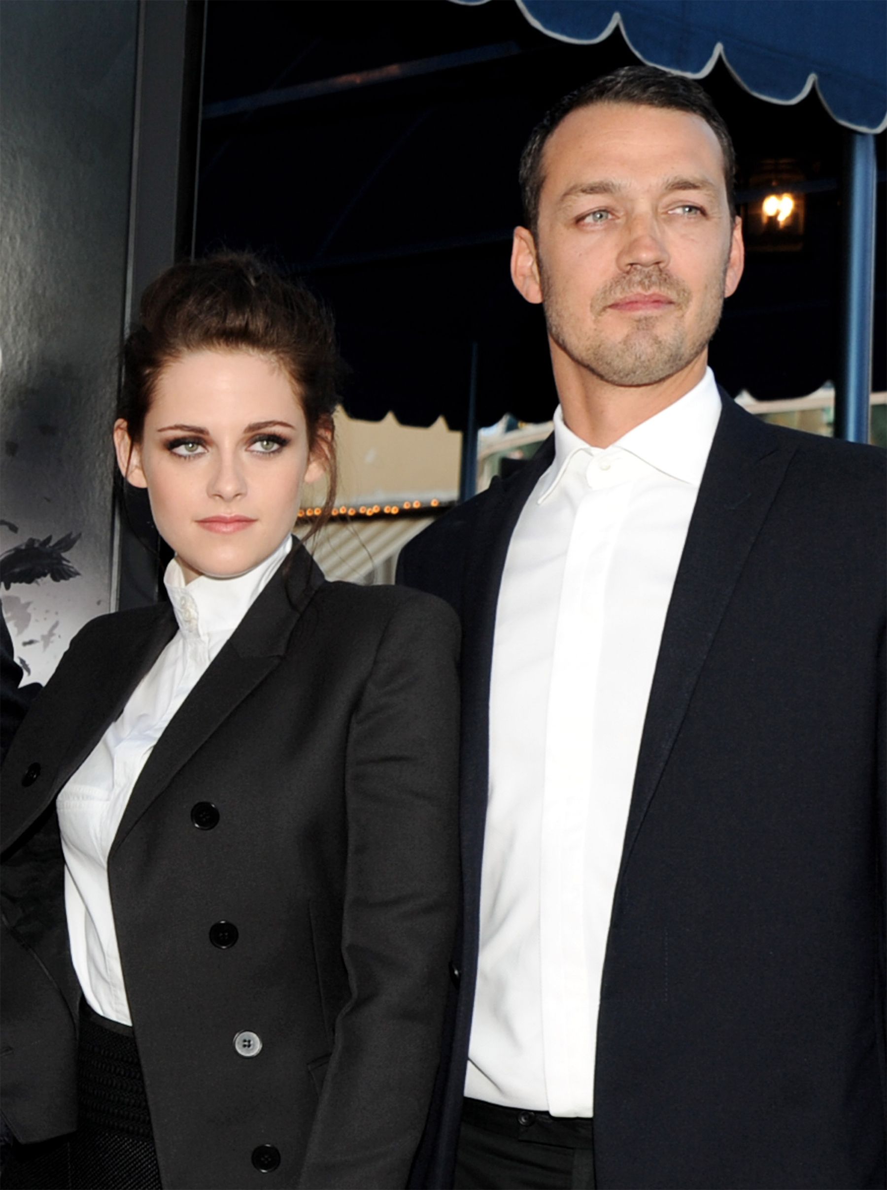 Kristen Stewart and Rupert - Image 9 from Shocking Smooches: Kisses to ...